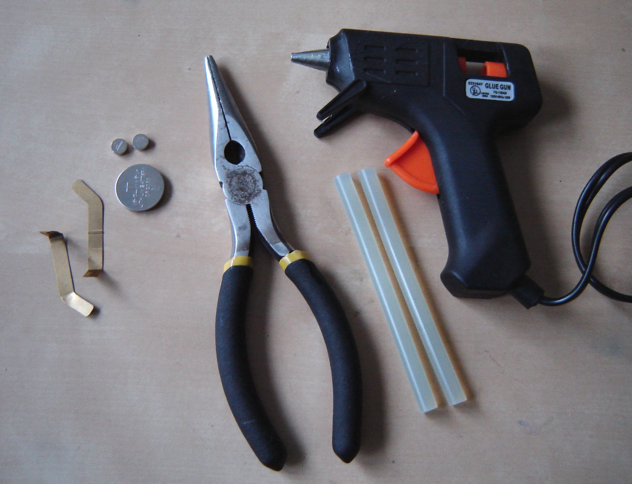 How to Make Small Battery Holders : 10 Steps (with Pictures ...