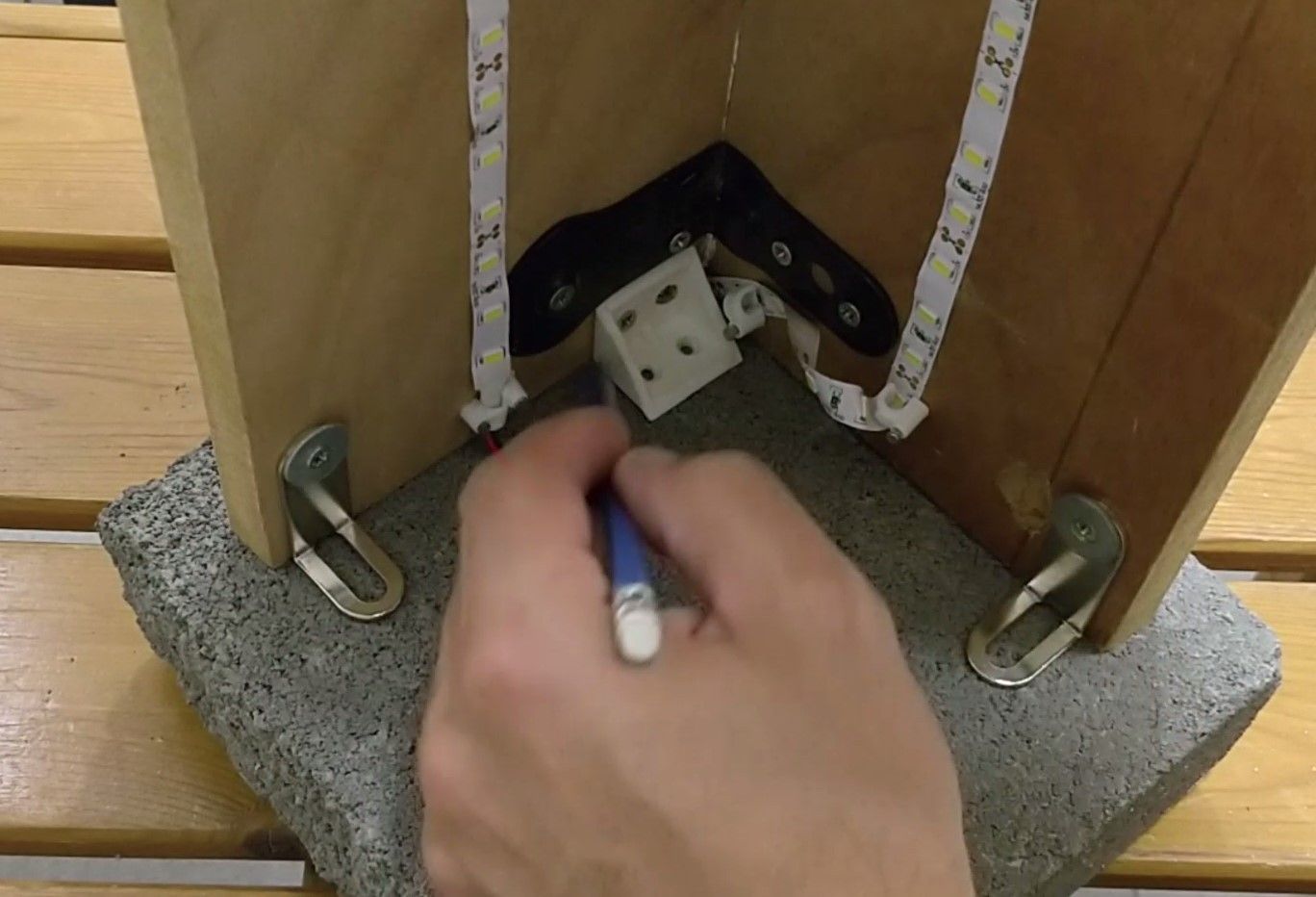 Smart Floor Corner Wooden LED Lamp DIY : 32 Steps (with Pictures ...