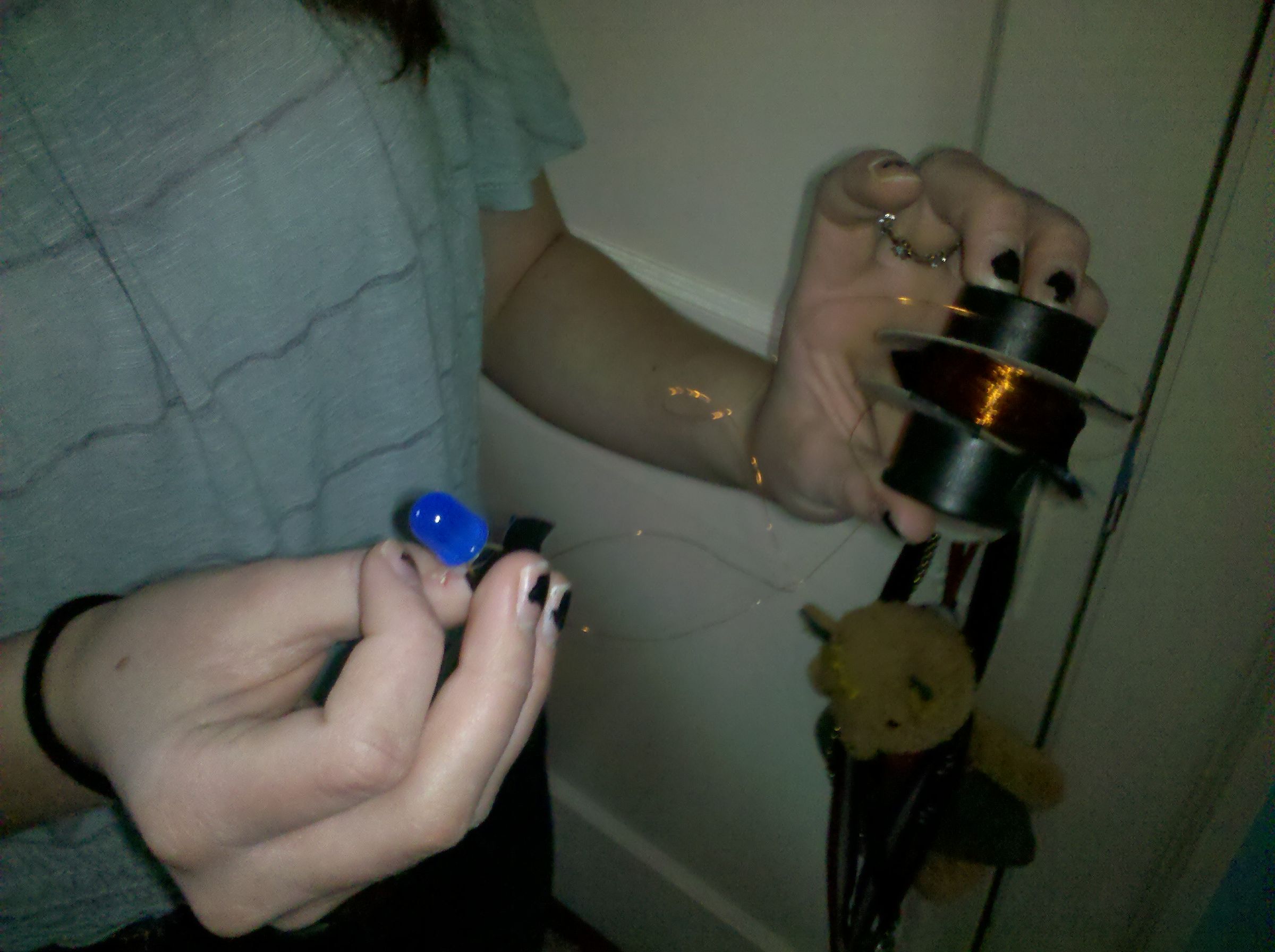 Make Your Own Simple "shaky" Generator to Light an LED : 5 Steps ...