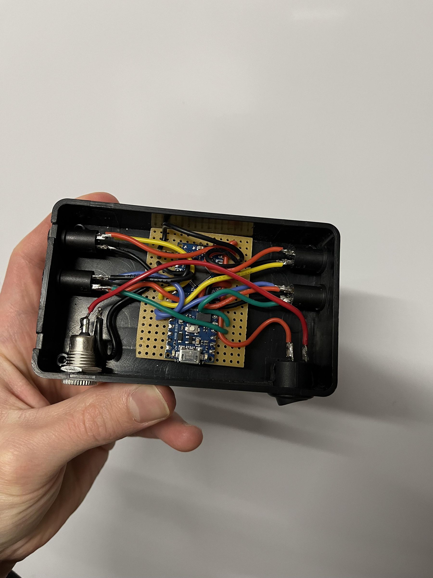 DIY Hidden Night Light(s) Using Arduino, LED Strips, Potentiometers : 3 ...