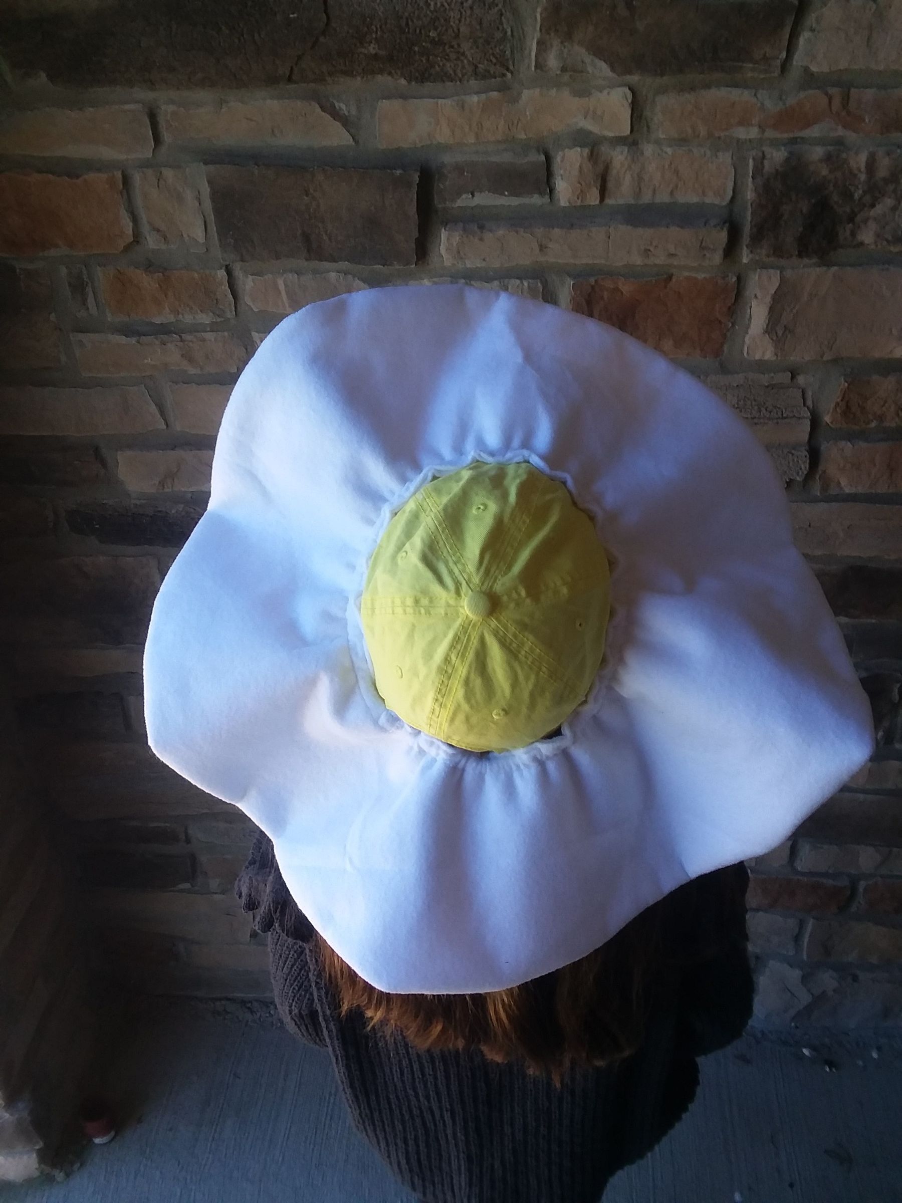 Sunny Side Up Egg Hat : 10 Steps (with Pictures) - Instructables