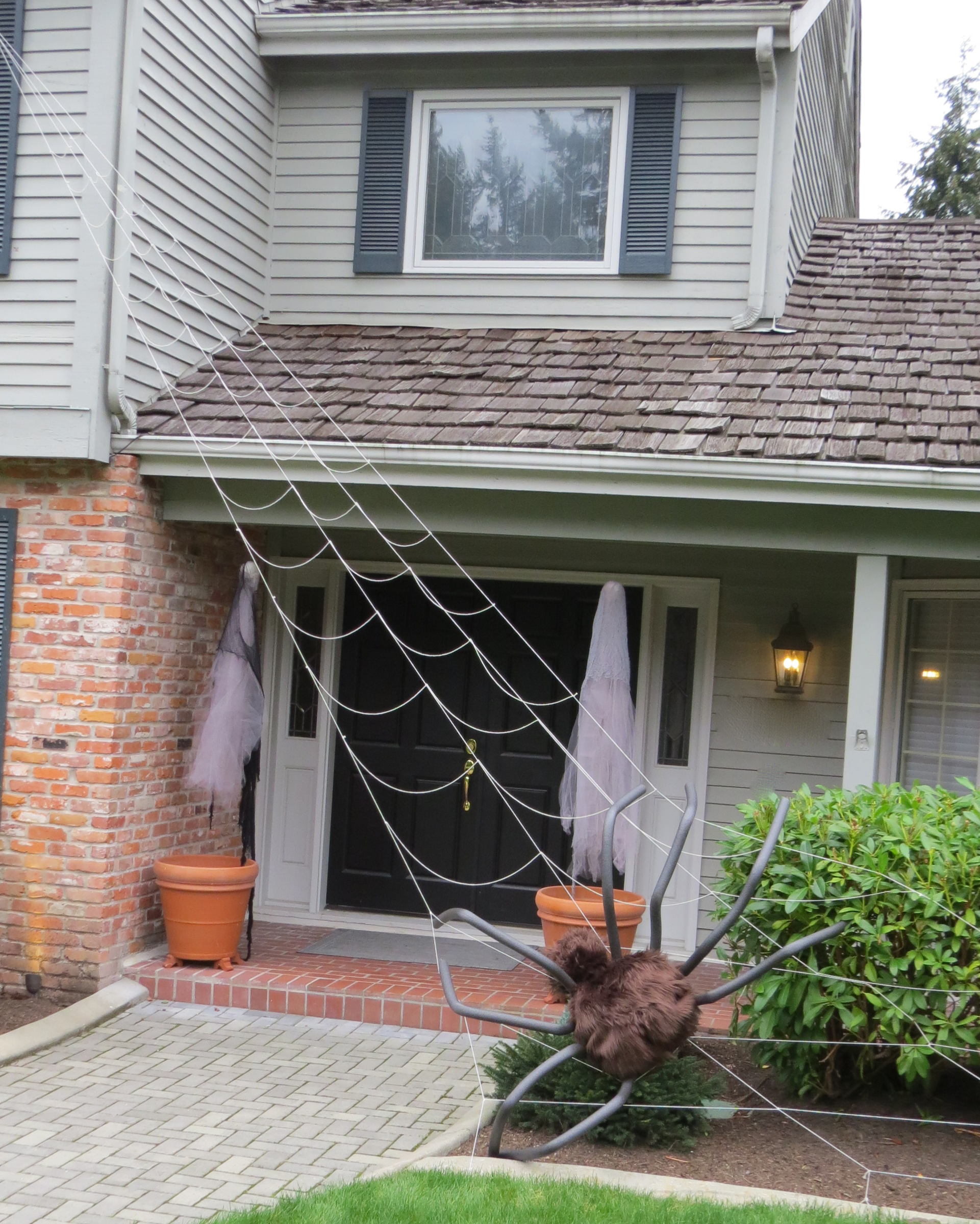 Six-Foot Wide Spider Decorations! : 9 Steps (with Pictures) - Instructables