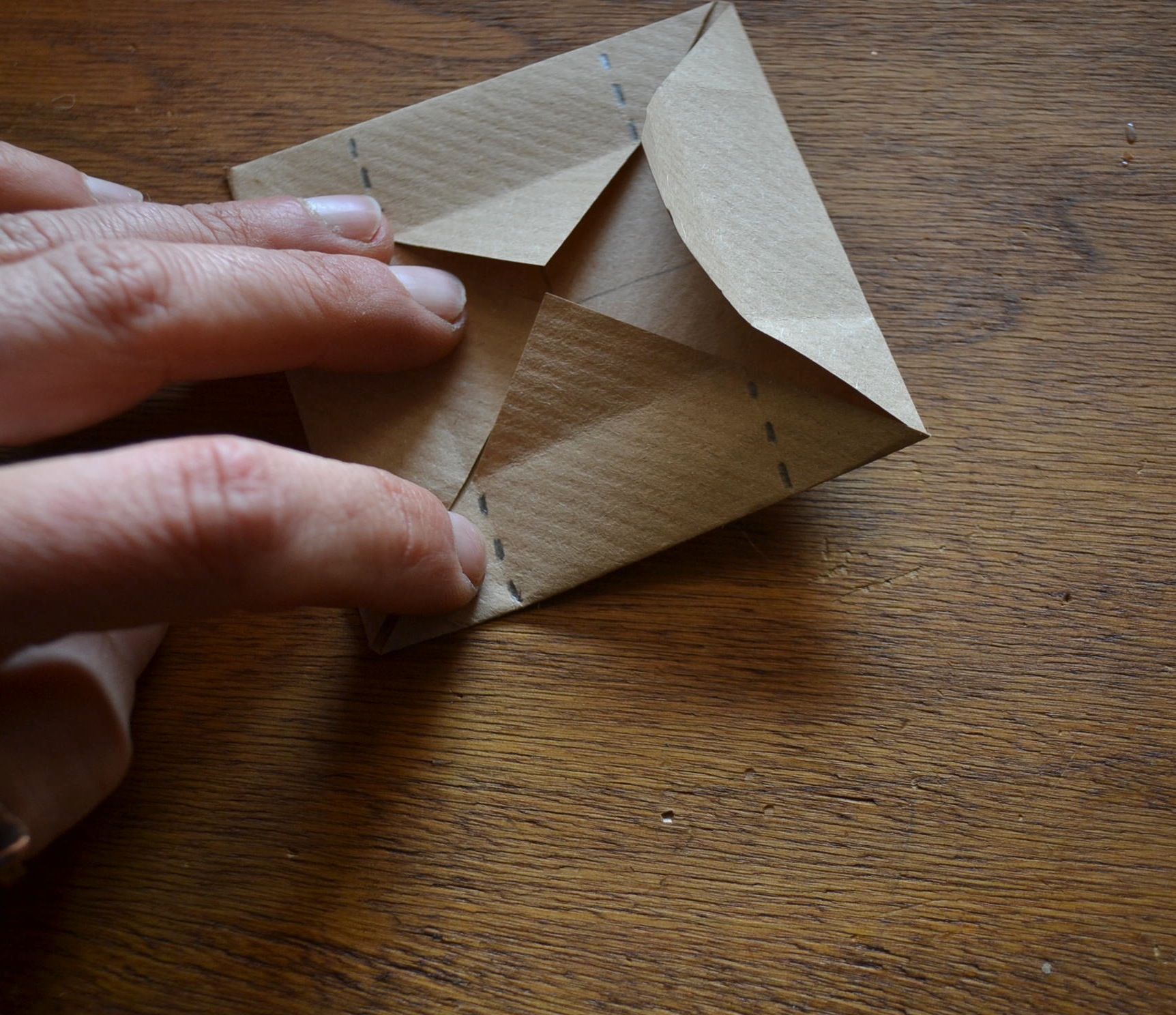 SIMPLE PAPER BOX : 10 Steps (with Pictures) - Instructables