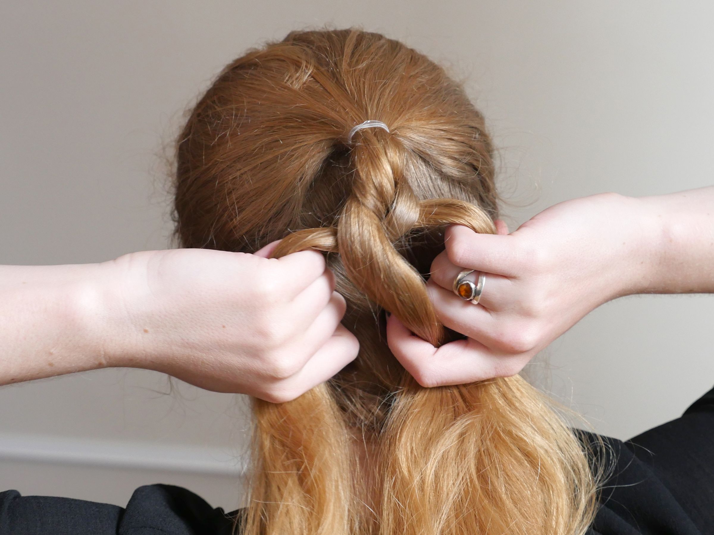 Braid Your Hair Without Looking : 9 Steps (with Pictures) - Instructables