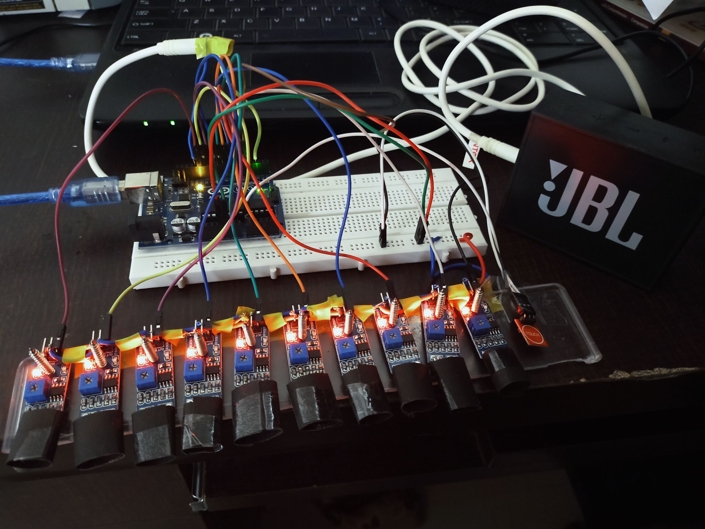 Air Piano Using IR Proximity Sensor, Speaker and Arduino Uno (Upgraded ...