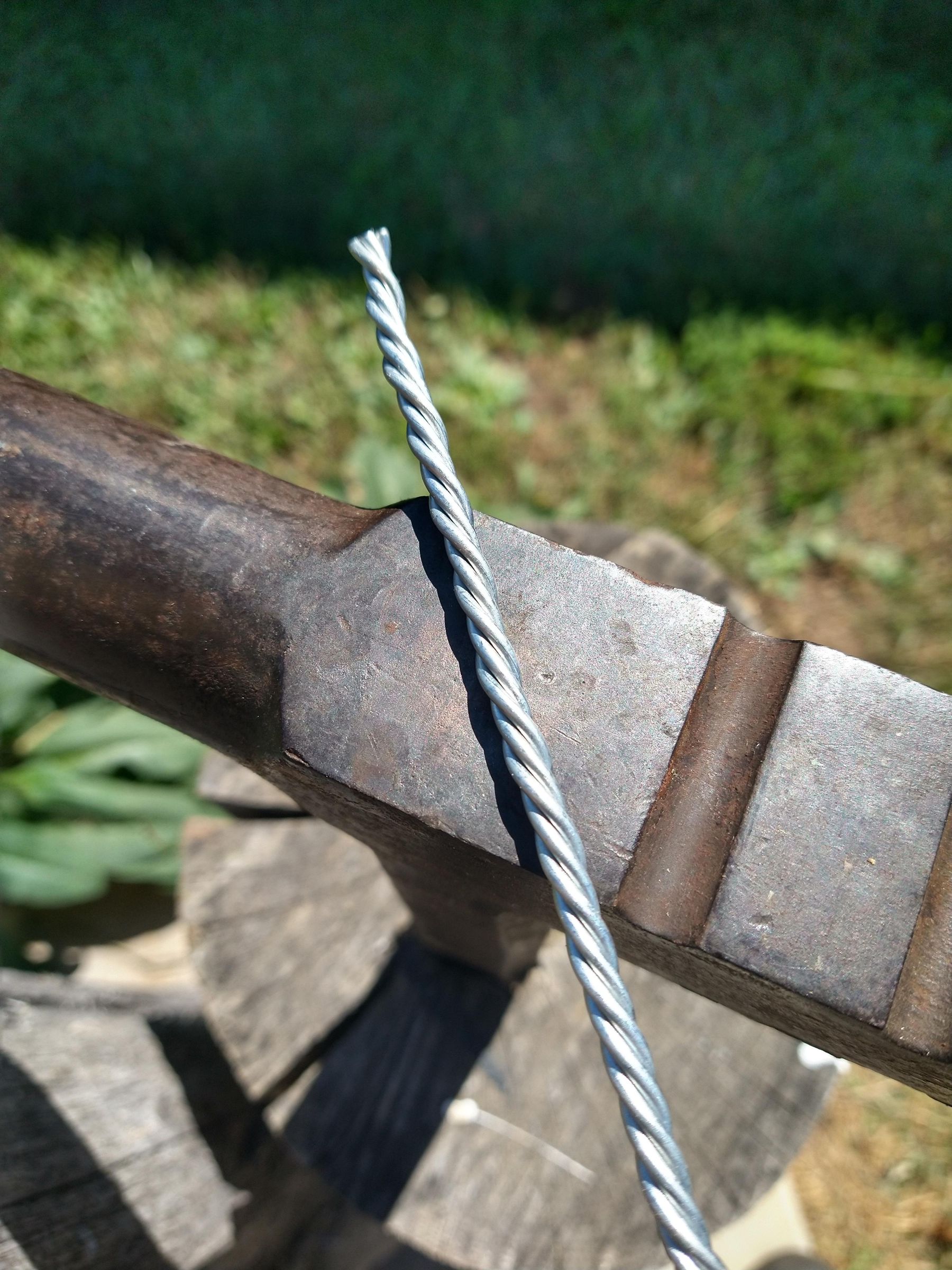 Twisted Metal Wrist Band. : 5 Steps (with Pictures) - Instructables