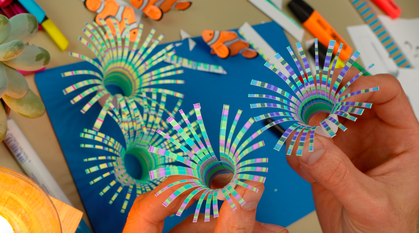 Simple Paper Glowing Aquarium Coral Reef : 3 Steps (with Pictures ...