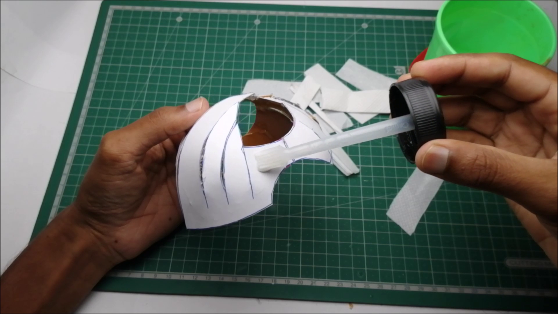 Functional Spiderman Mask From No Way Home With Moving Lens - Gold and ...