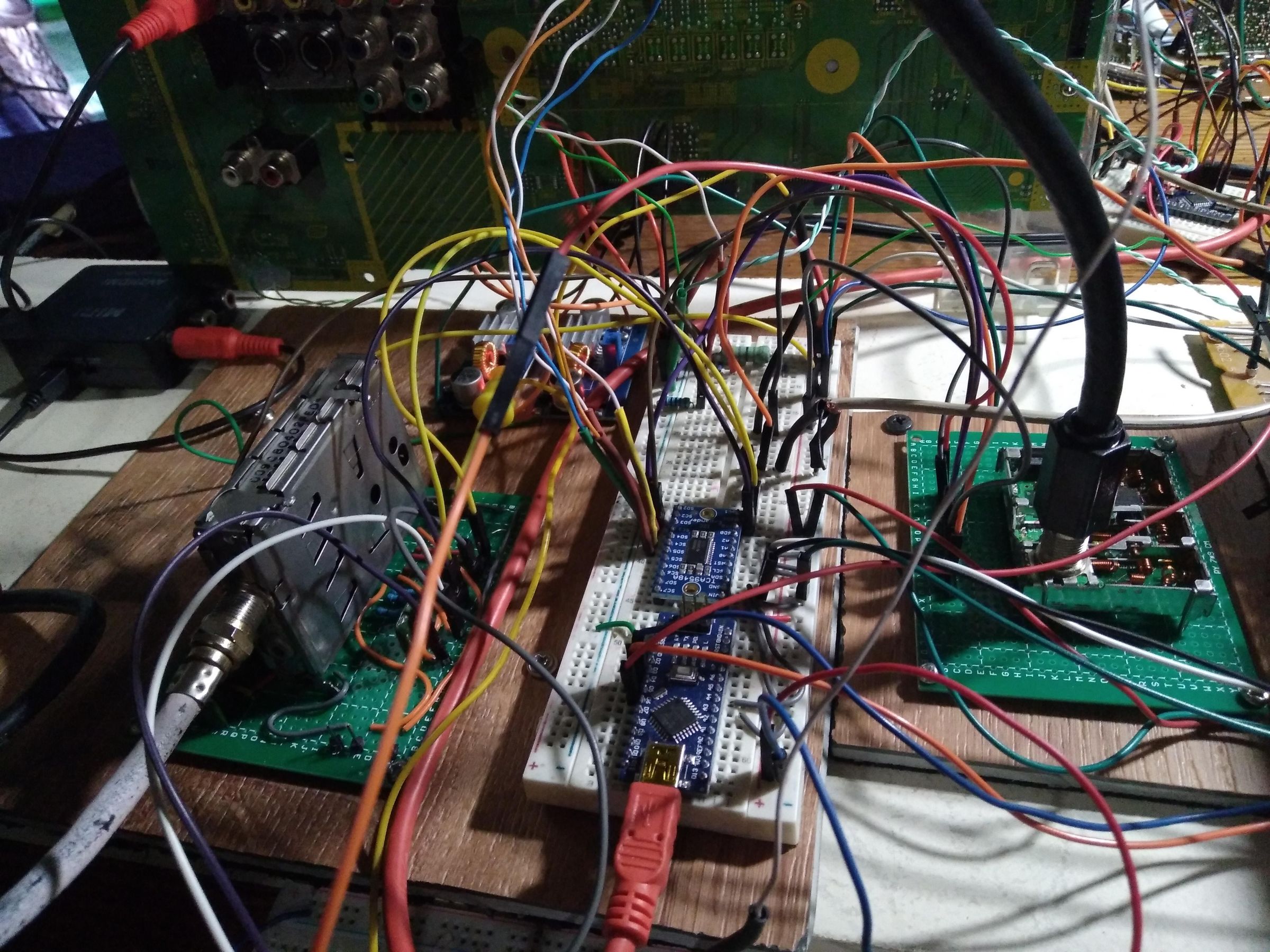 Phase-Locked Loop (PLL) Synthesizer : 8 Steps (with Pictures ...