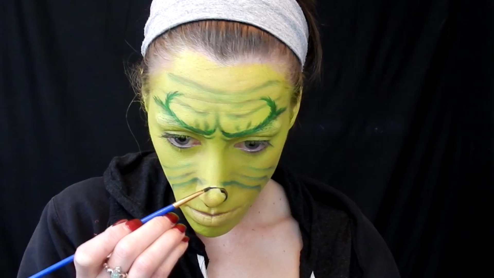LATE: Grinch Face Paint : 8 Steps (with Pictures) - Instructables