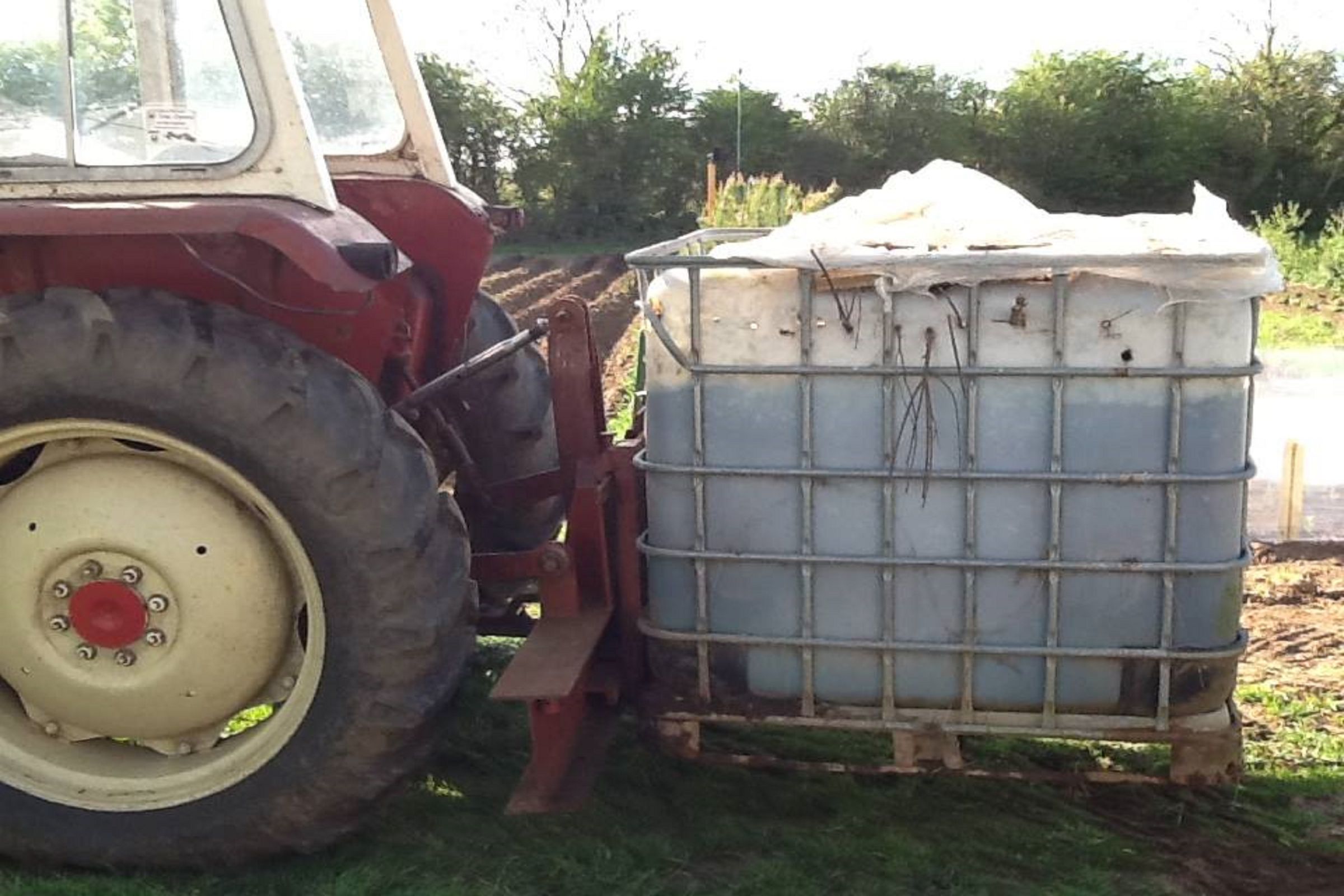 The 'Easy Empty' Composting Toilet Project: Part 2 - Superstructure ...