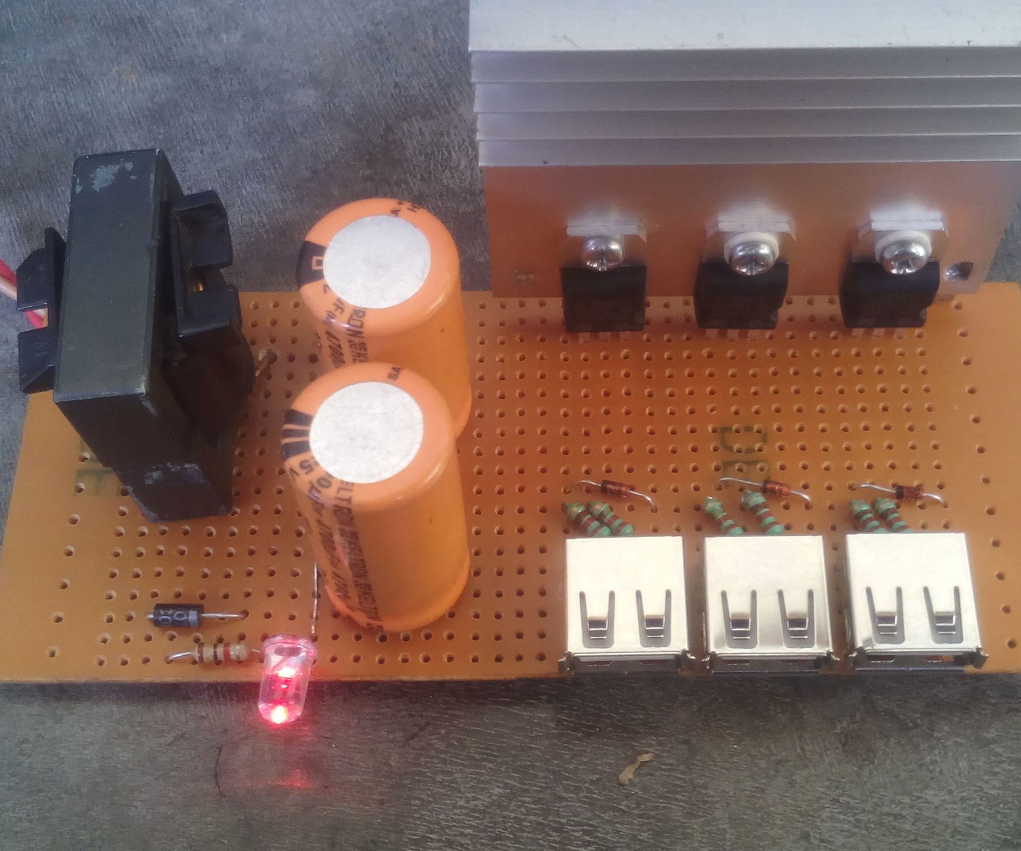 3 Smartphone Solar Charger : 4 Steps (with Pictures) - Instructables