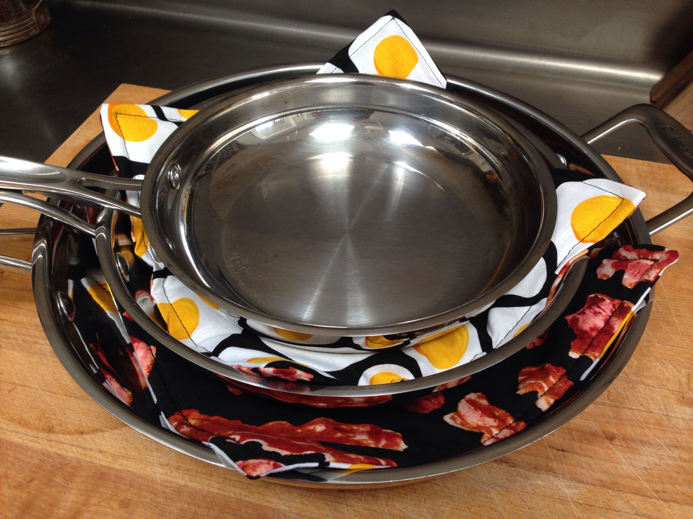 Easy and Stylish Fabric Pan Protectors : 8 Steps (with Pictures ...