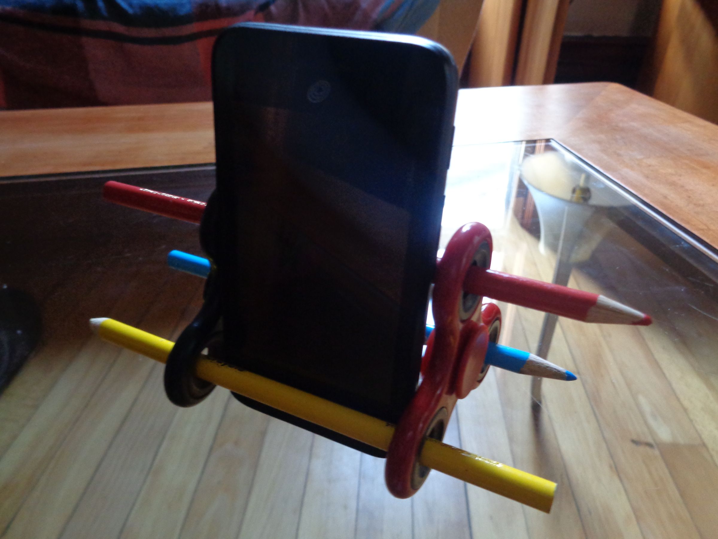 Fidget Spinner Phone Stand : 6 Steps (with Pictures) - Instructables