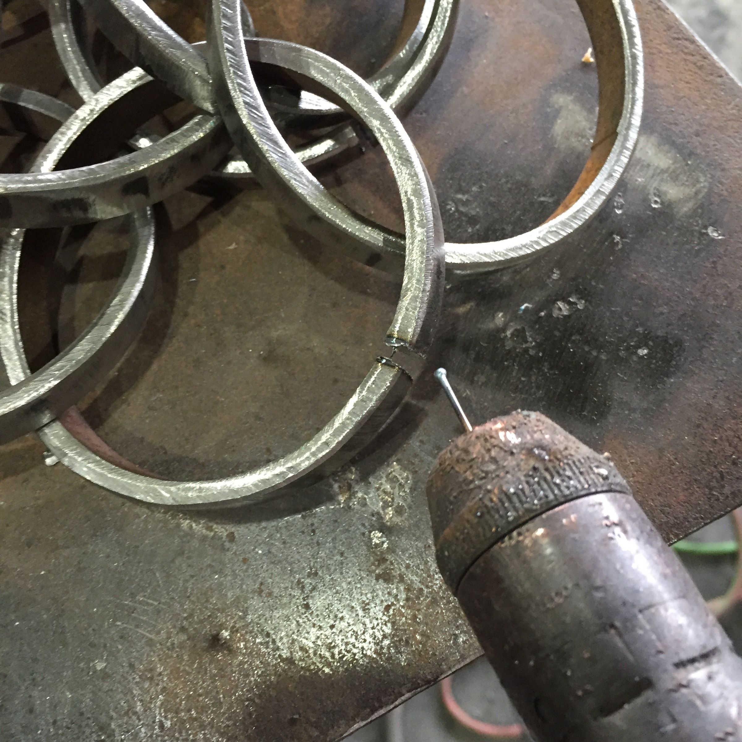 Giant Chainmaille : 14 Steps (with Pictures) - Instructables