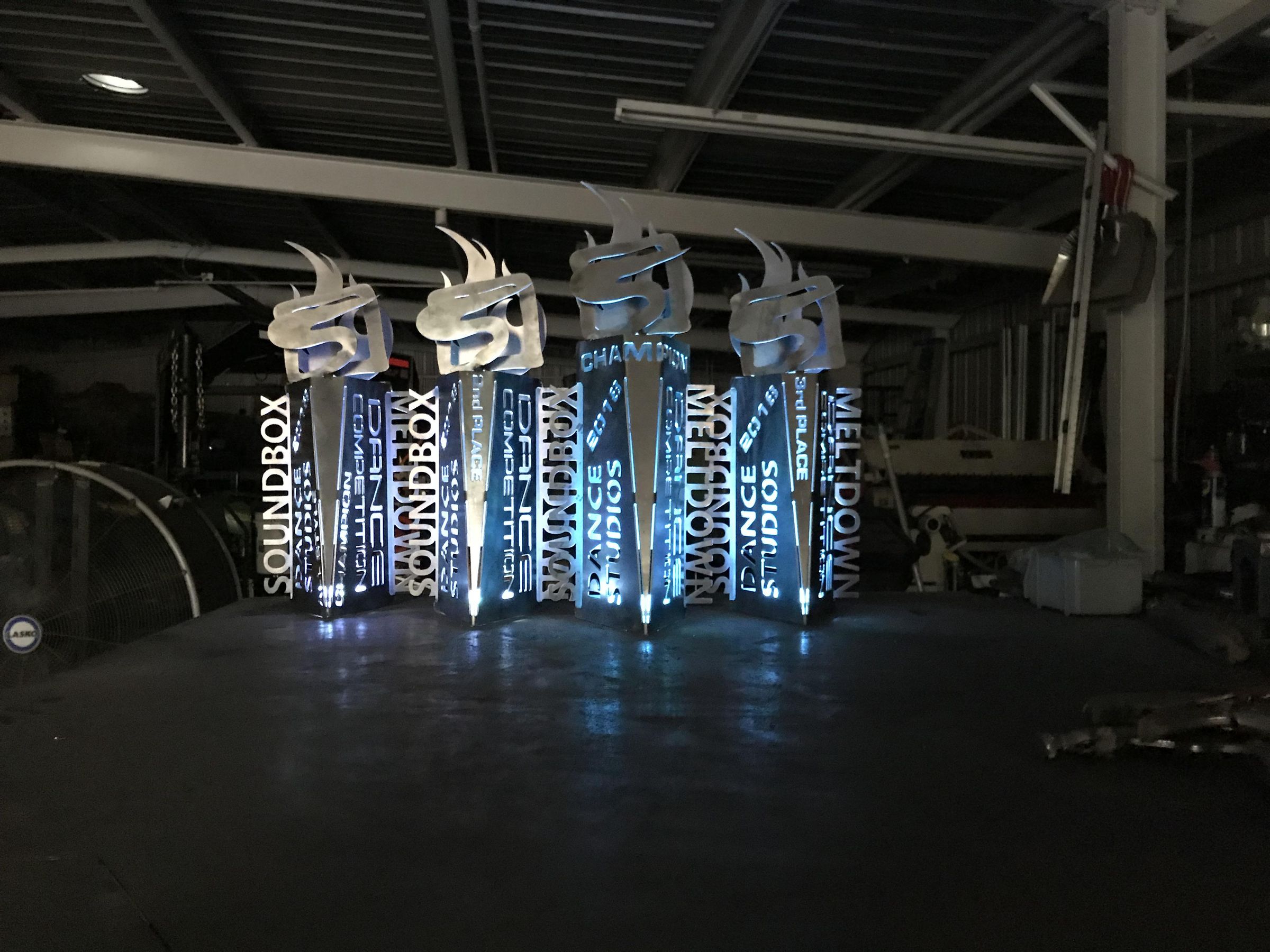 Custom Built LED Color Changing Trophies : 4 Steps (with Pictures ...