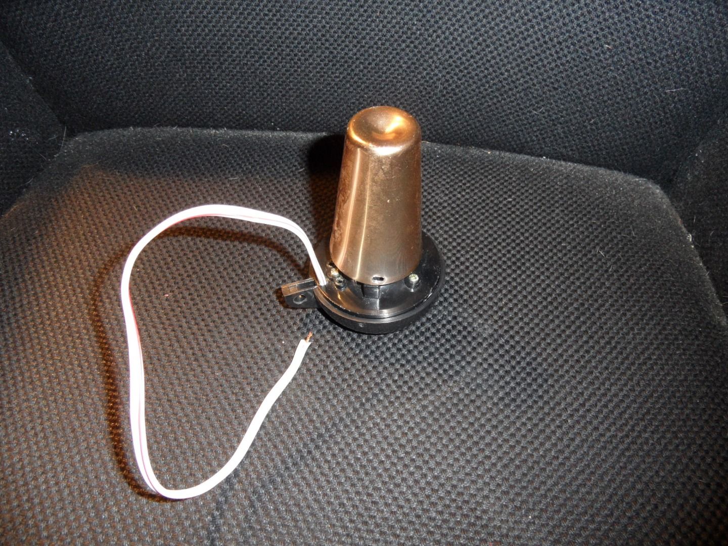 Simple Desktop "Tesla Coil" : 6 Steps - Instructables