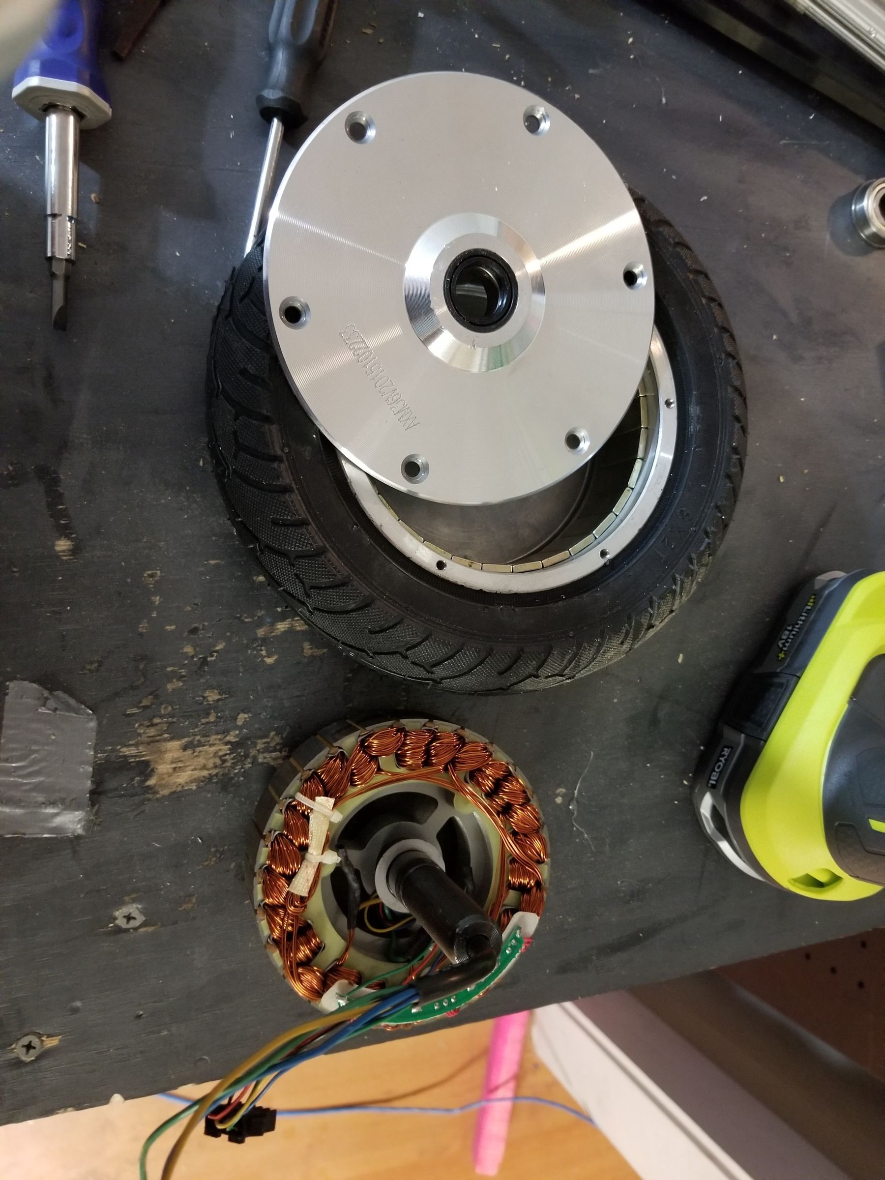Mounting Hoverboard Wheels Securely and Easily Onto Stateboard ...