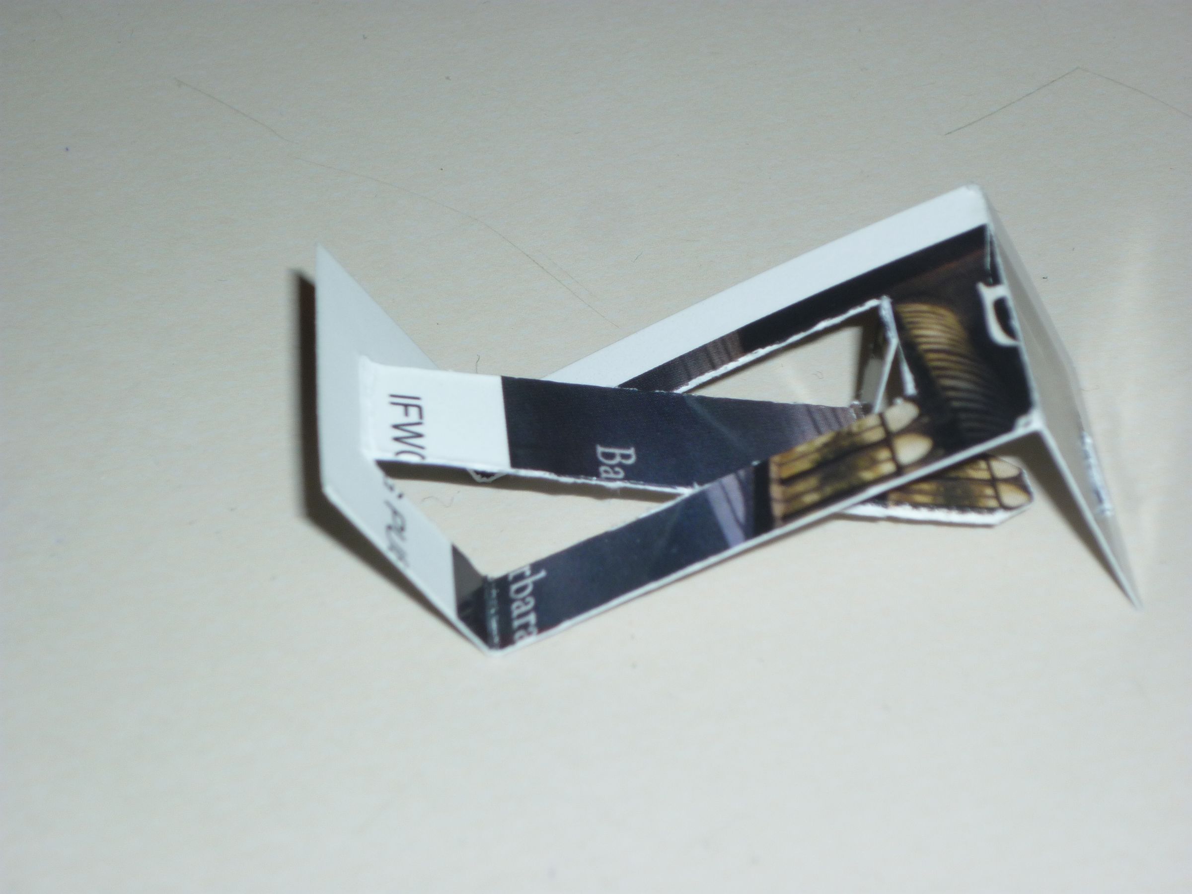 Collapsible Z-Shaped Side Table : 7 Steps (with Pictures) - Instructables