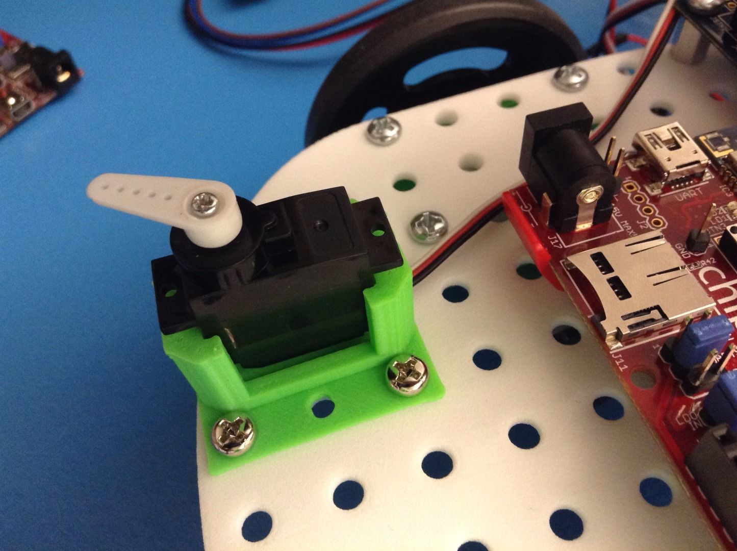 Jousting Robot (Wiring Tutorial) : 7 Steps - Instructables