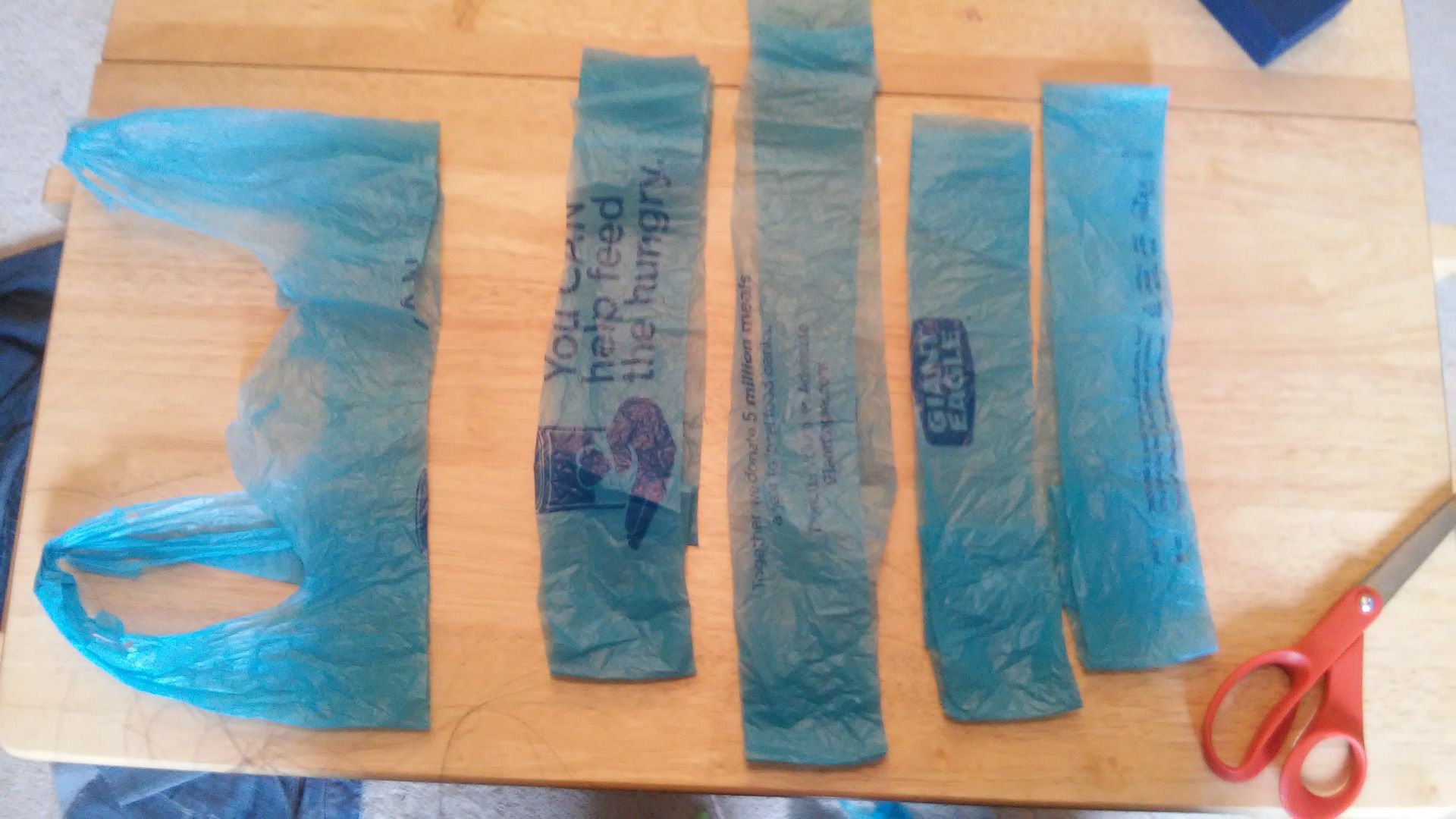 Plastic Yarn Out of Plastic Bags : 6 Steps (with Pictures) - Instructables