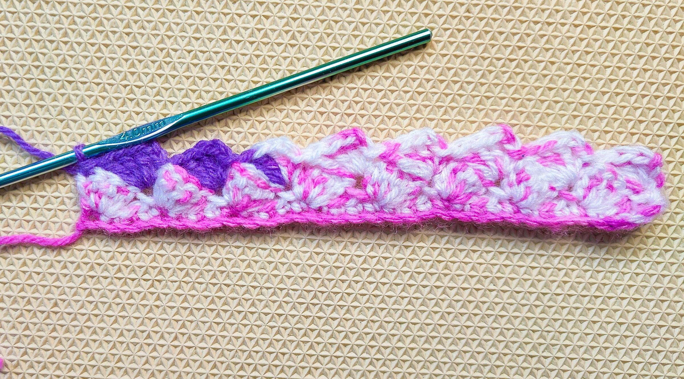 Easiest One Row Repeat Crochet Scarf Pattern : 6 Steps (with Pictures ...