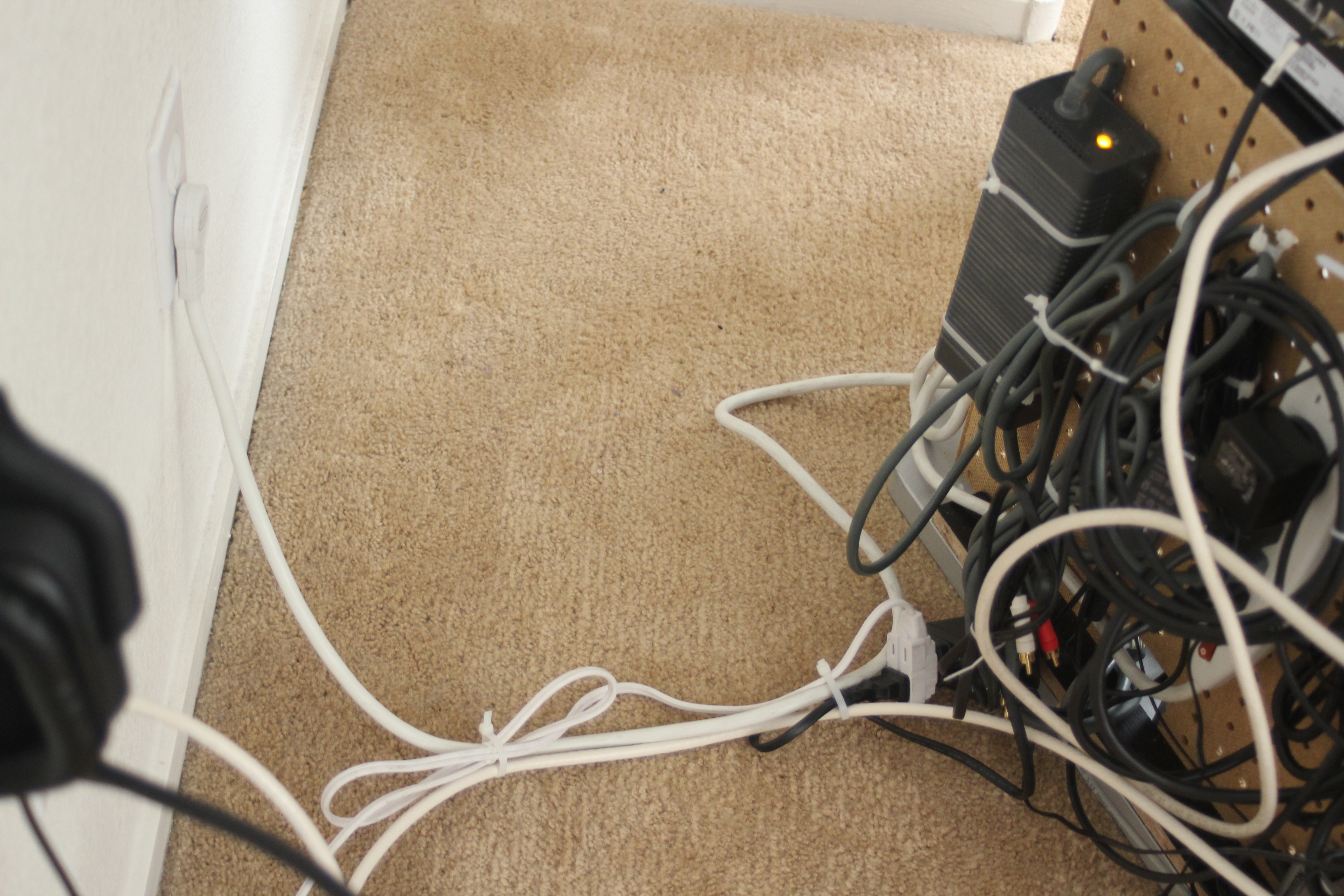 Cable Management (Home Theater, TV Computer Xbox Organization) : 8 ...