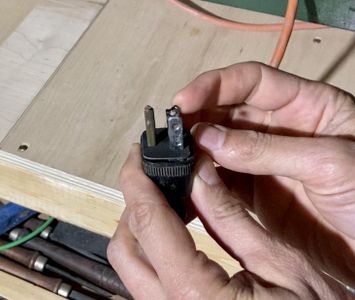 Upgrade a Broken Extension Cord : 5 Steps - Instructables