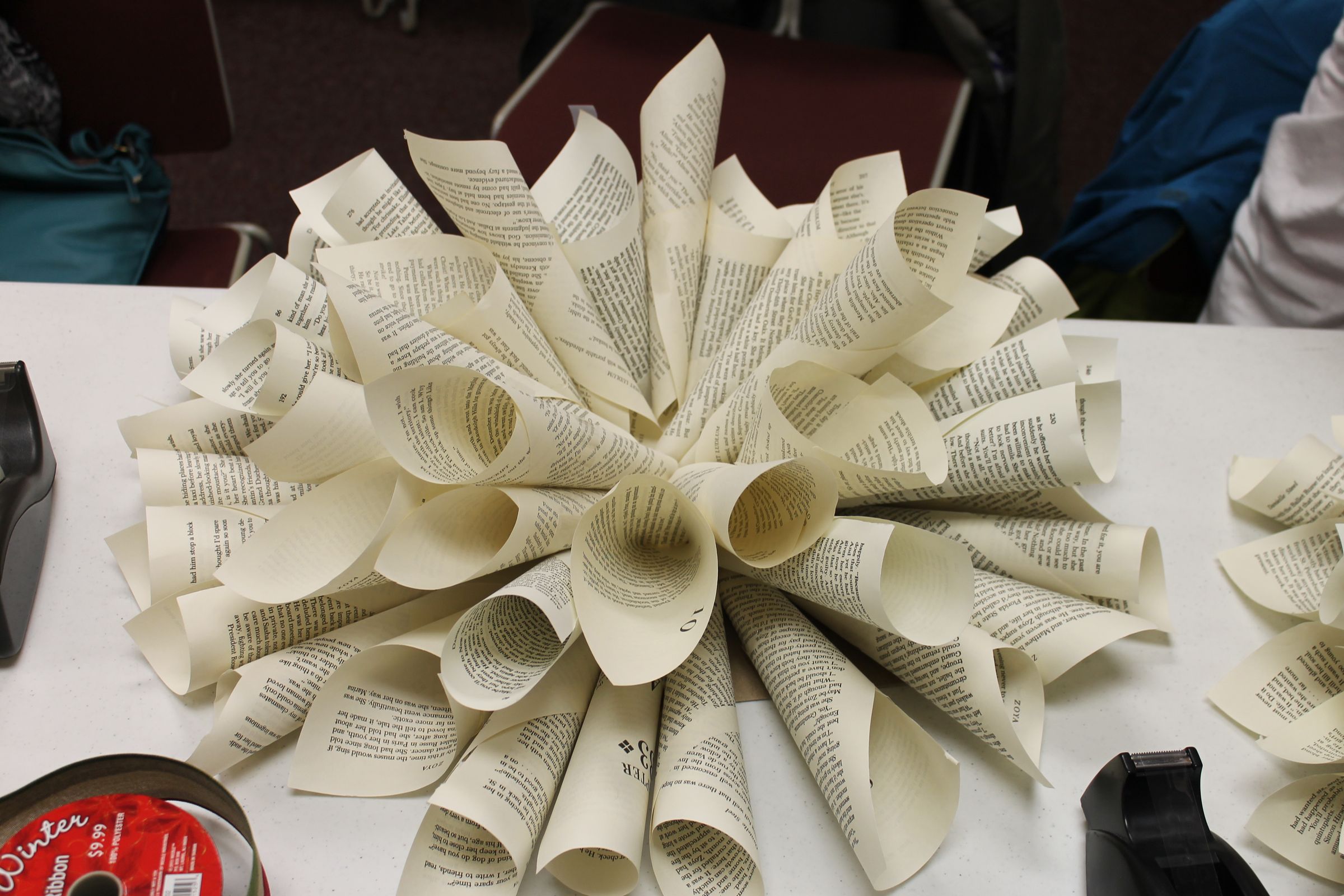 Recycled Book Wreath : 5 Steps (with Pictures) - Instructables