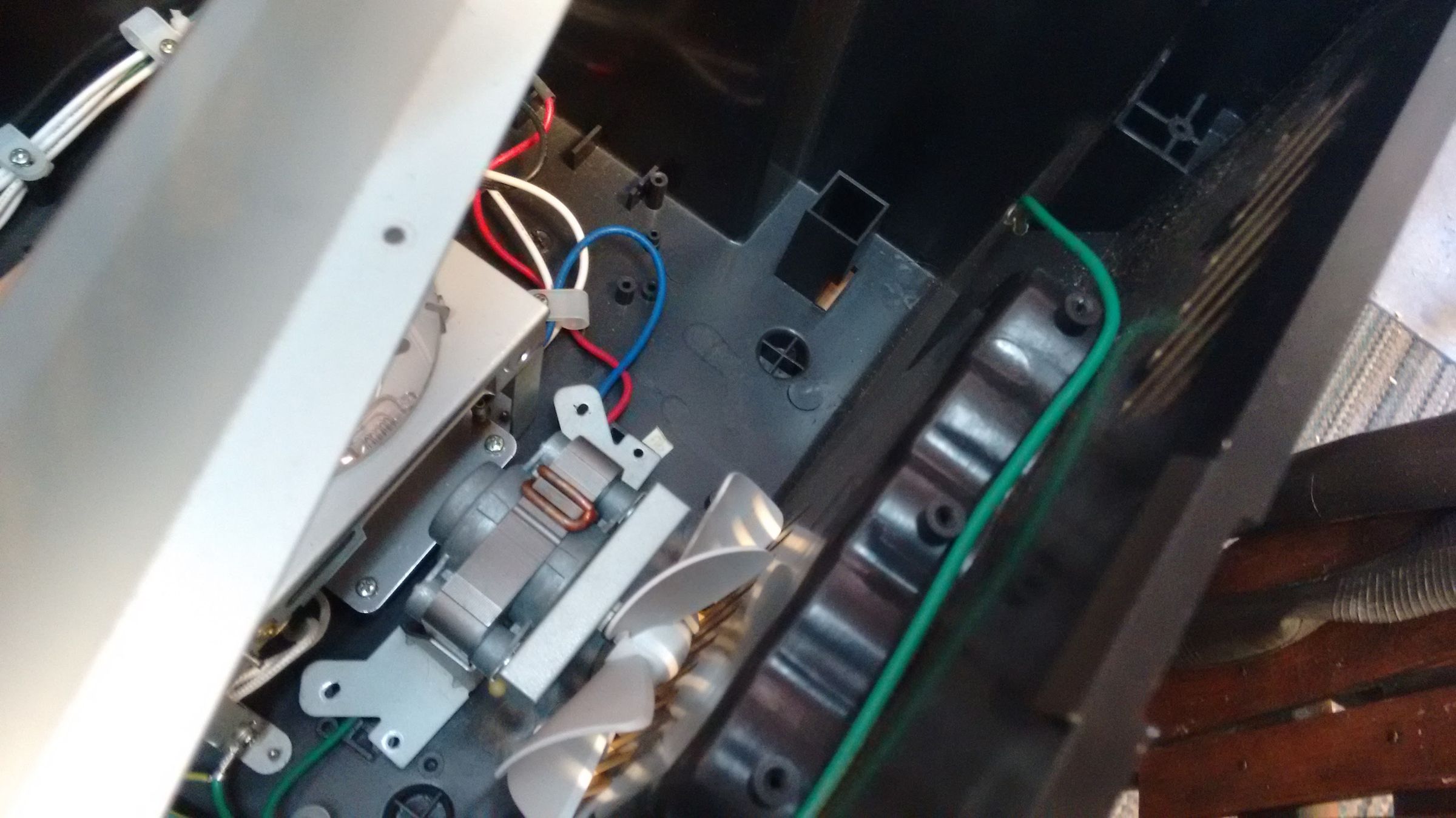 Overhead Projector Salvage : 12 Steps (with Pictures) - Instructables