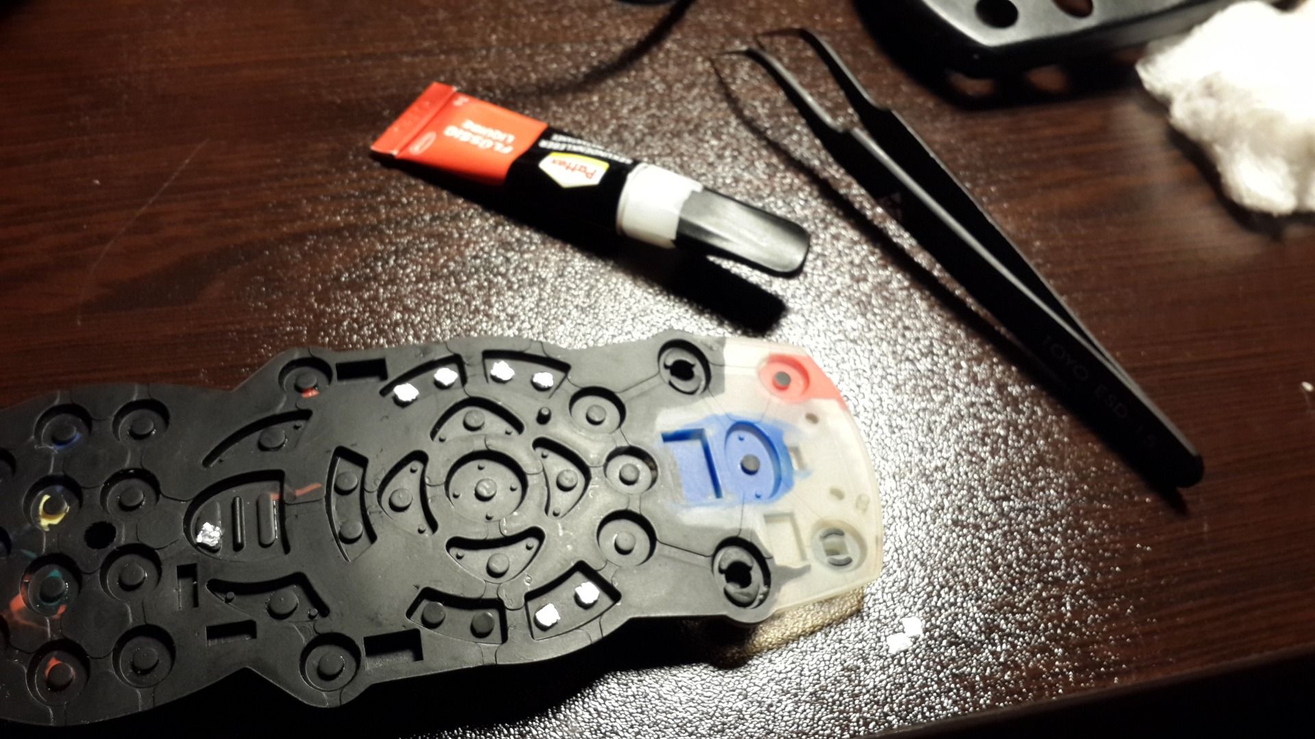 Fixing Non Working Buttons of Any Remote Control : 4 Steps (with ...
