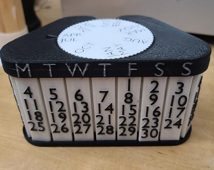 Track Link Calendar : 7 Steps (with Pictures) - Instructables