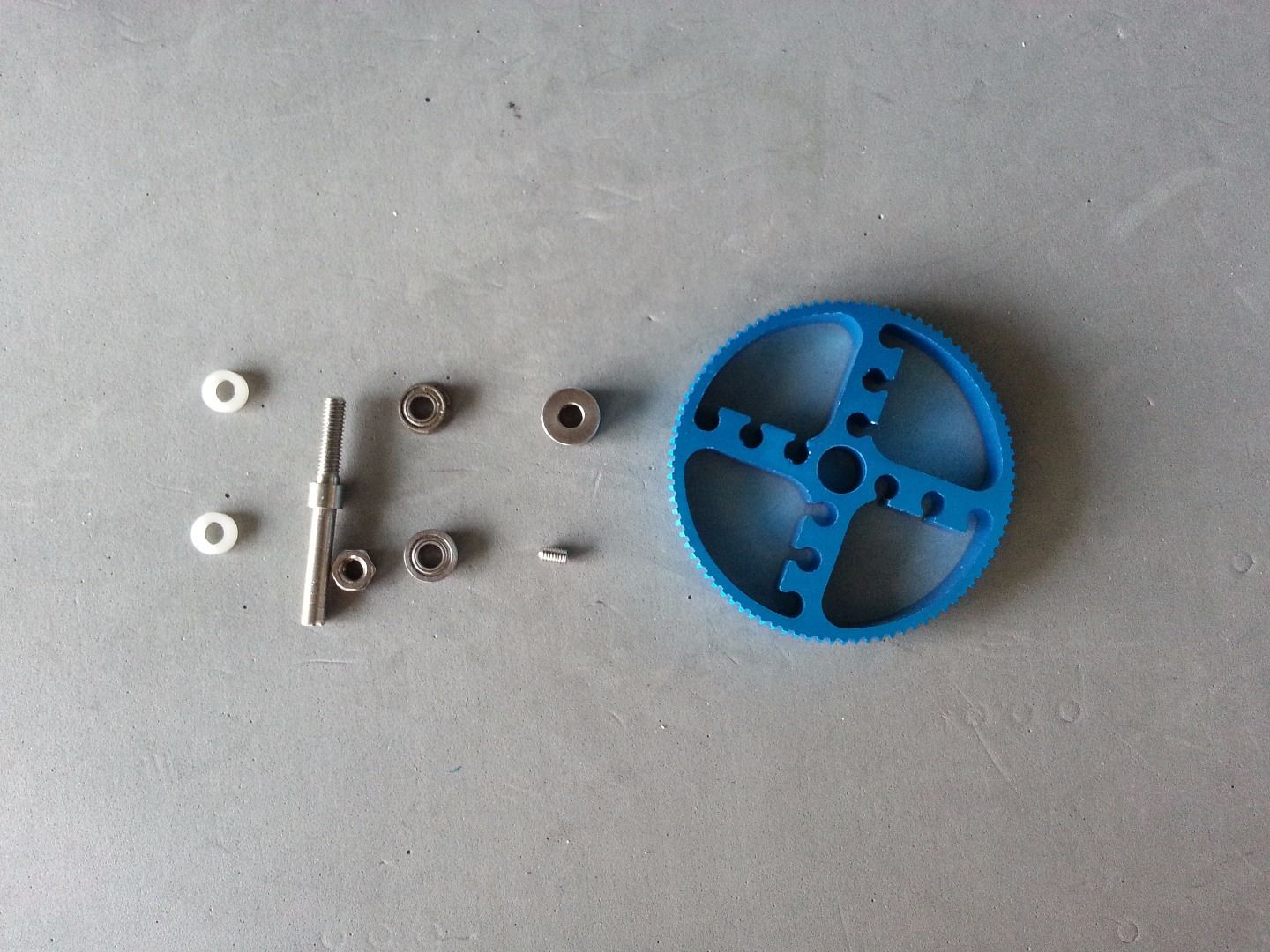 How to Build a Triangular Tank With Makeblock : 11 Steps (with Pictures ...