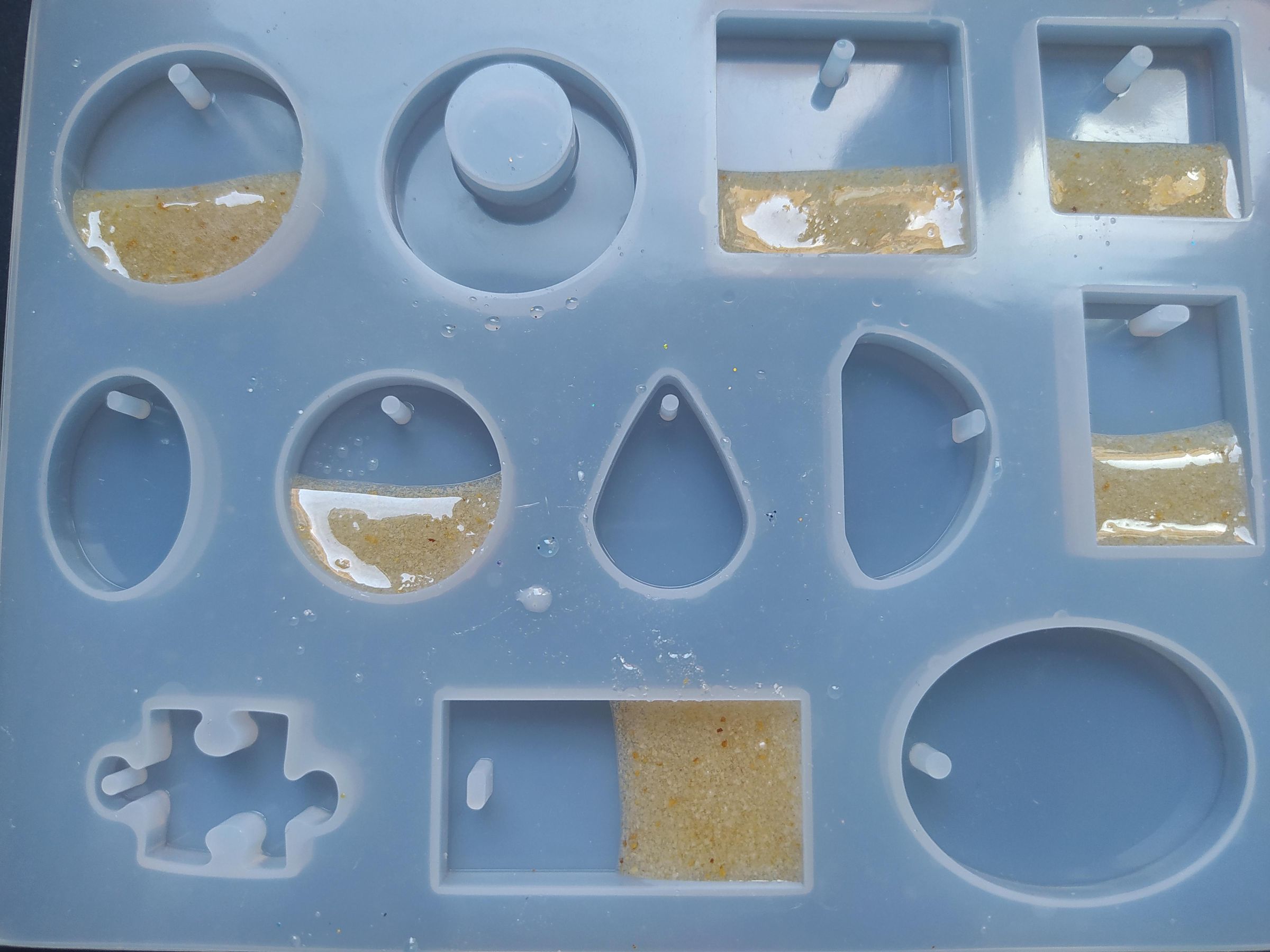Epoxy Resin Encapsulated Beach : 6 Steps (with Pictures) - Instructables
