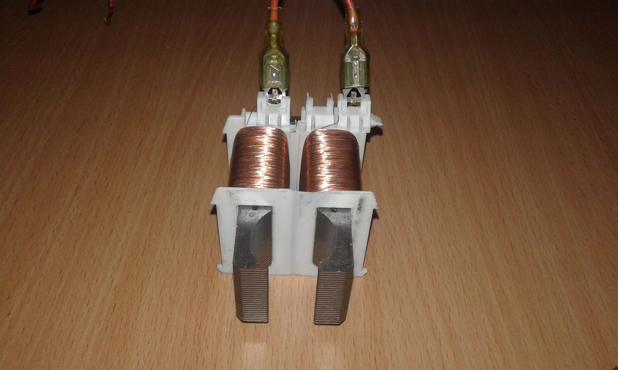 How to Make an Electromagnet : 6 Steps (with Pictures) - Instructables