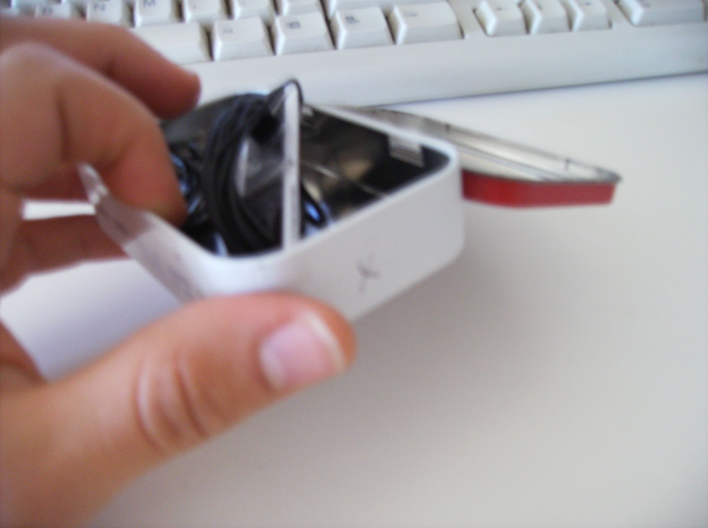 Earbud Cord Wrapper Improvement : 4 Steps - Instructables