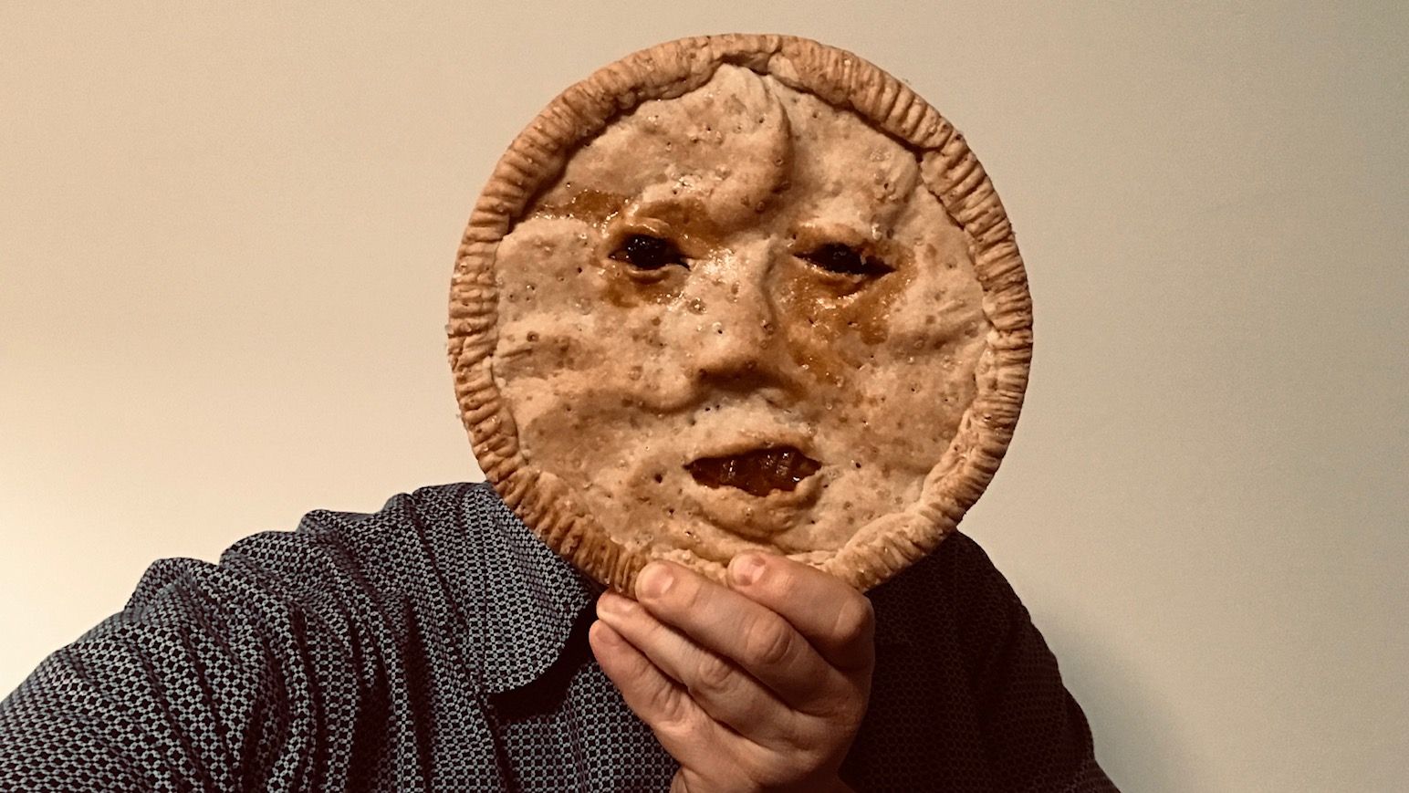 Scary Pie Face - Delicious Cinnamon-Pear Pie : 3 Steps - Instructables