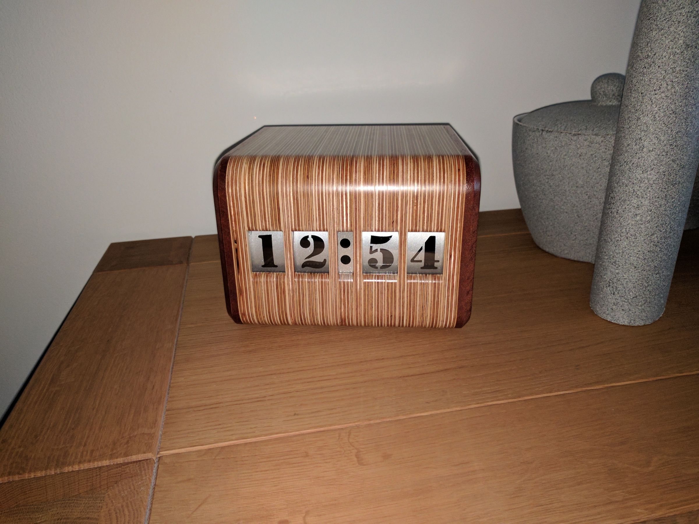 Retro Digital Clock : 5 Steps (with Pictures) - Instructables