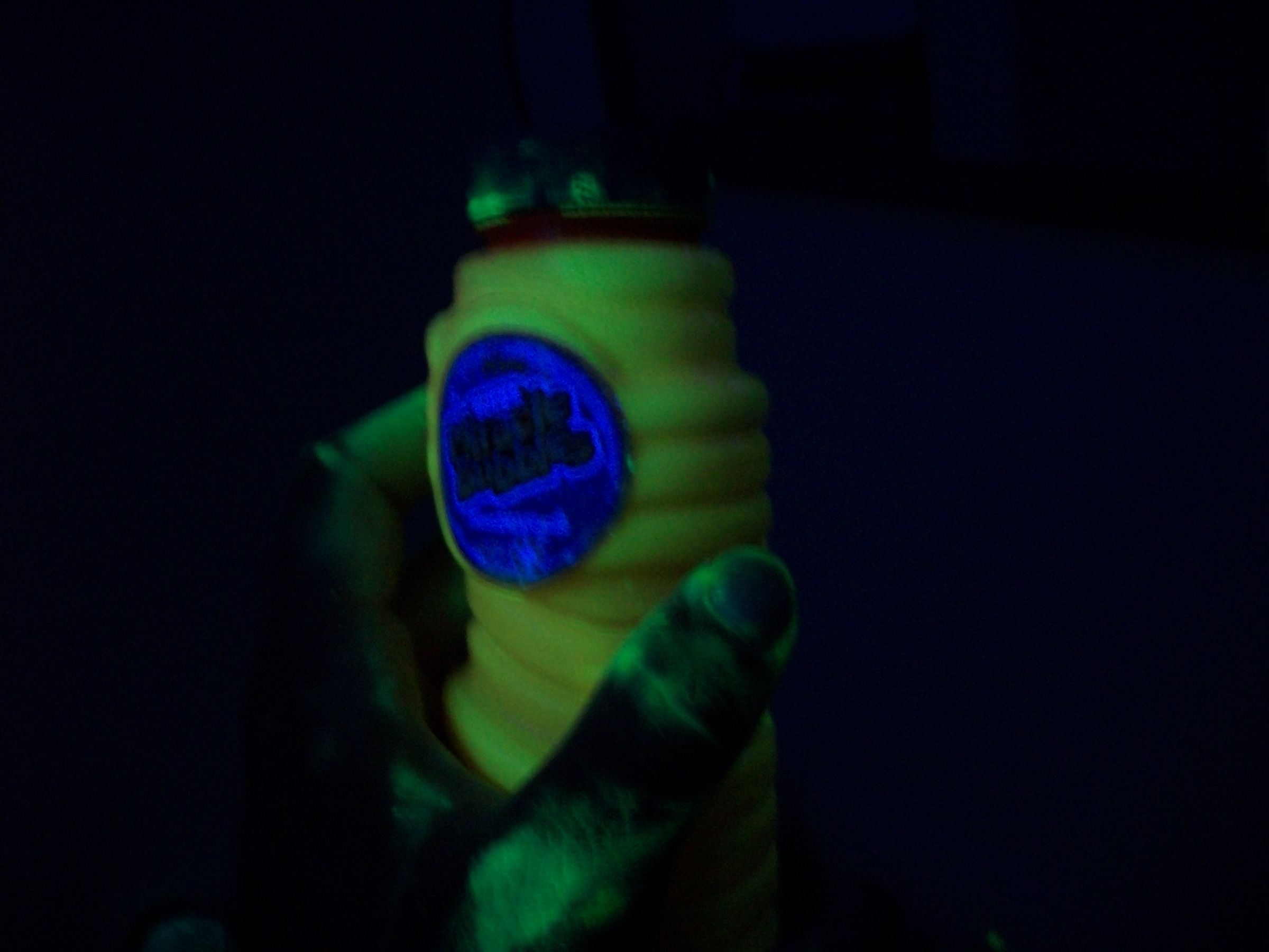 UV Reactive Bubbles. : 3 Steps - Instructables