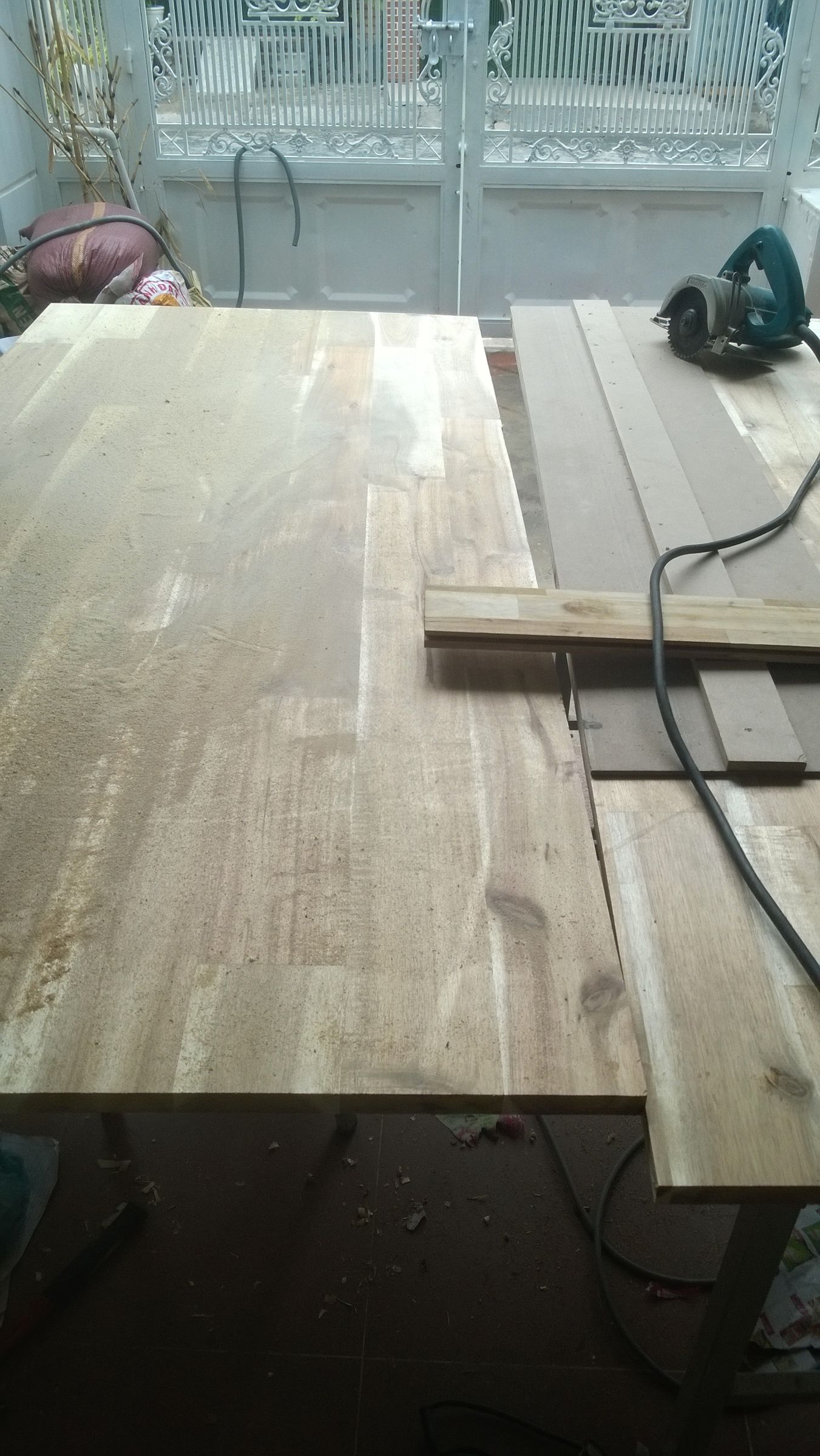 The Home-made Industrial Style Dining Table : 7 Steps (with Pictures ...