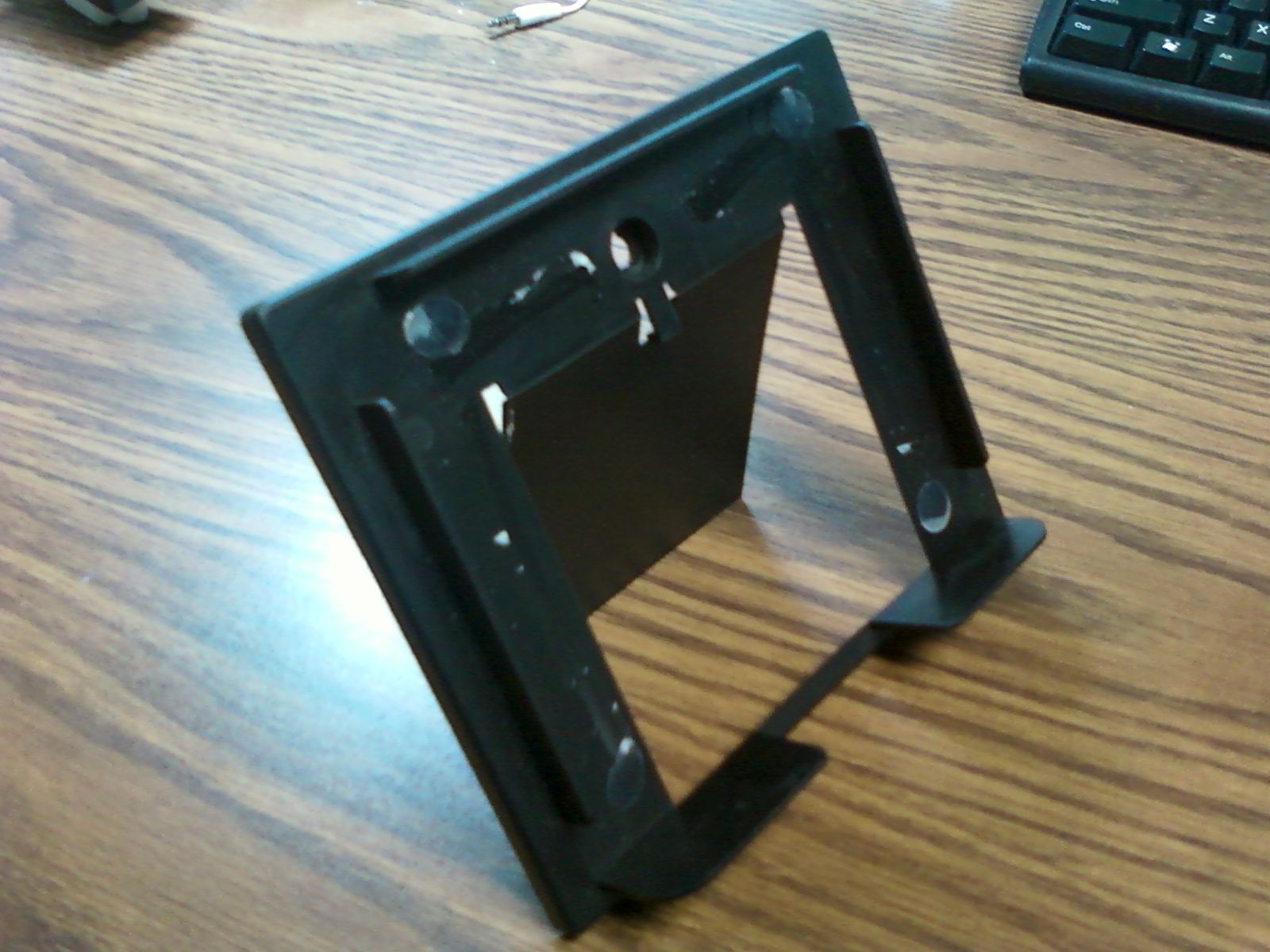 IPod Touch Stand From Desktop Calendar : 4 Steps - Instructables