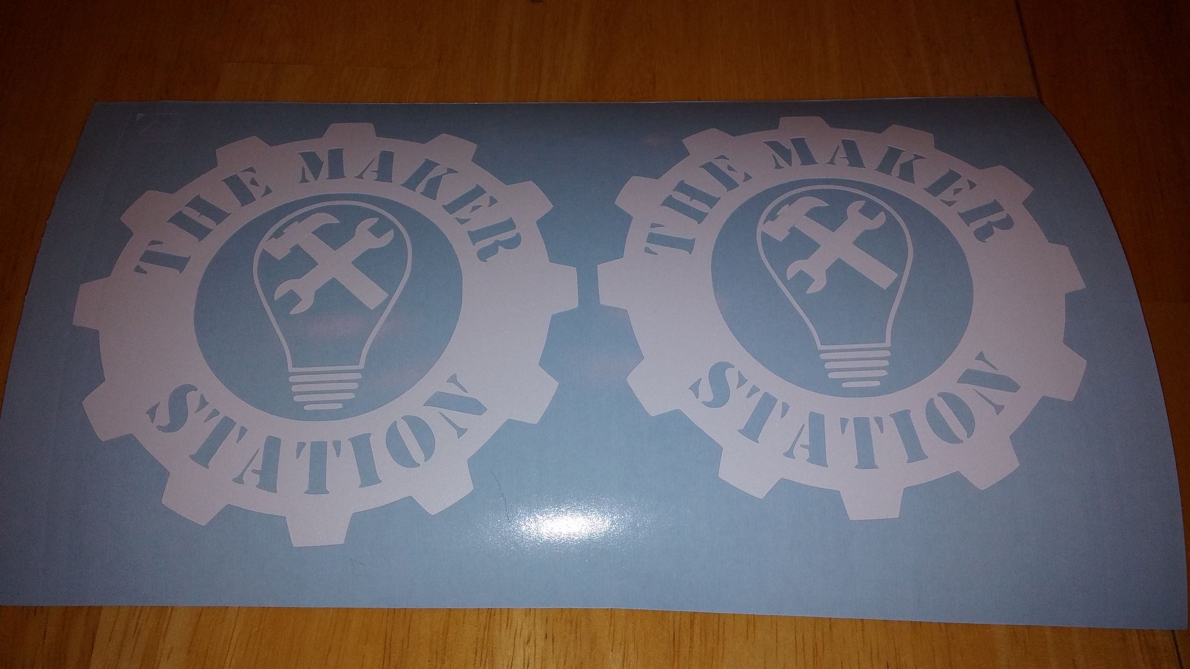 Custom Vinyl Window Decal : 7 Steps (with Pictures) - Instructables