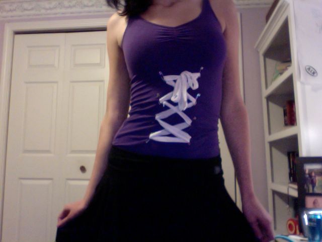 Quick and Dirty Safety Pin Corset : 3 Steps (with Pictures) - Instructables