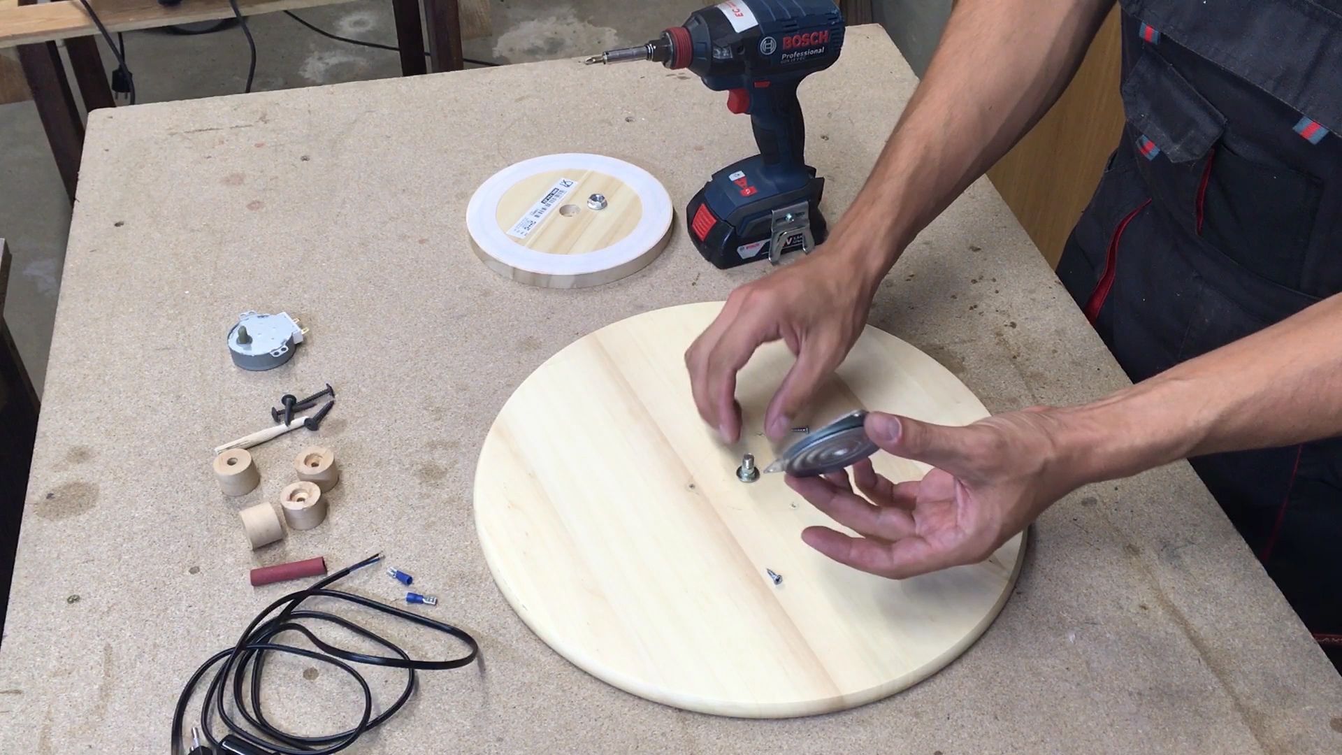 How to Make Motorized Turntable From Lazy Susan : 7 Steps (with ...