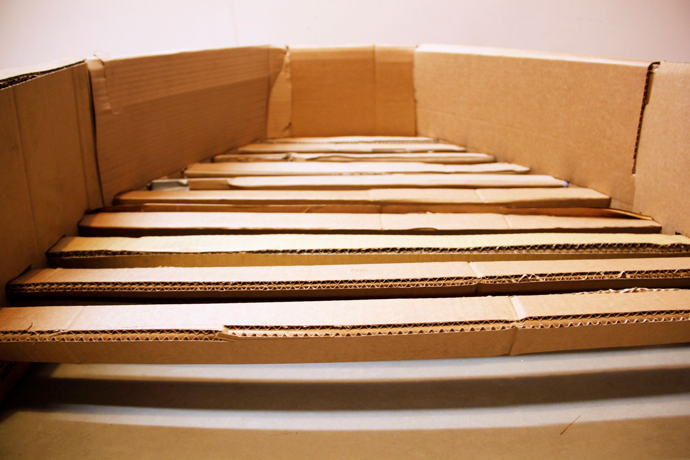 Cardboard Coffins (DIYing Free) : 16 Steps (with Pictures) - Instructables