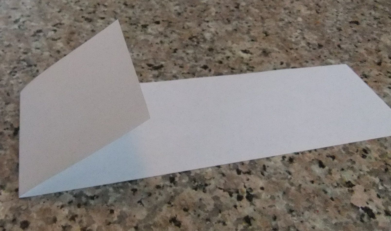 Paper Chain Snowflakes : 4 Steps (with Pictures) - Instructables