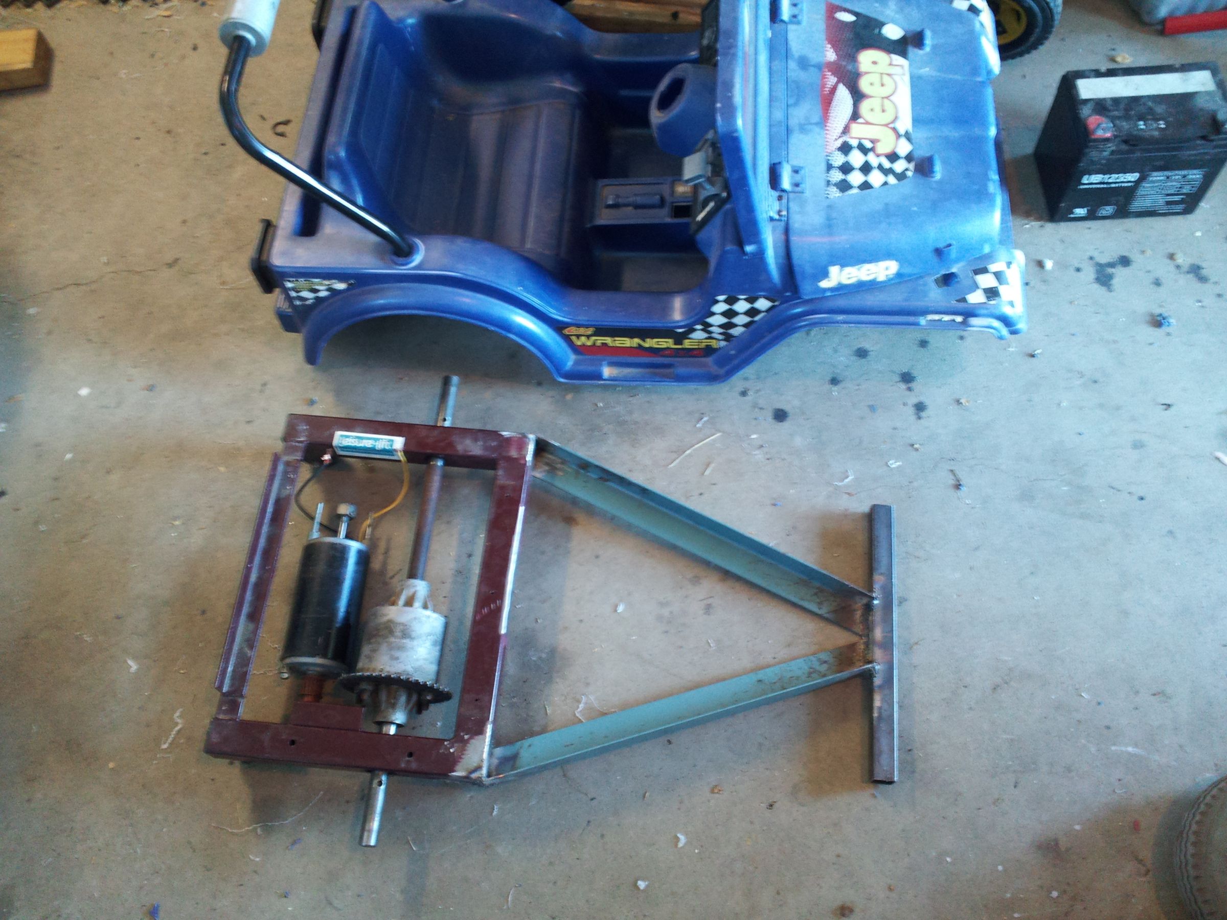 Make a Racing Powerwheels Jeep : 6 Steps (with Pictures) - Instructables