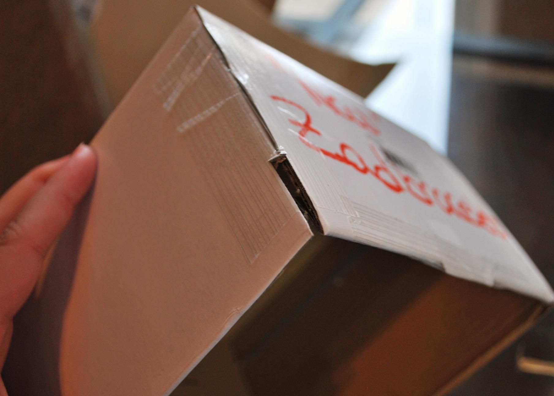 Junk Mail Christmas Tree : 5 Steps (with Pictures) - Instructables