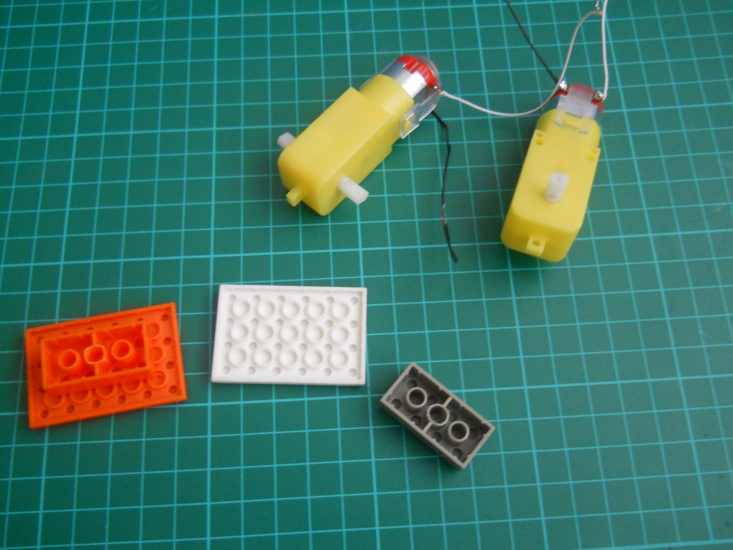 DIY Bluetooth Phone Controlled BB-8 Droid With Arduino UNO : 40 Steps ...