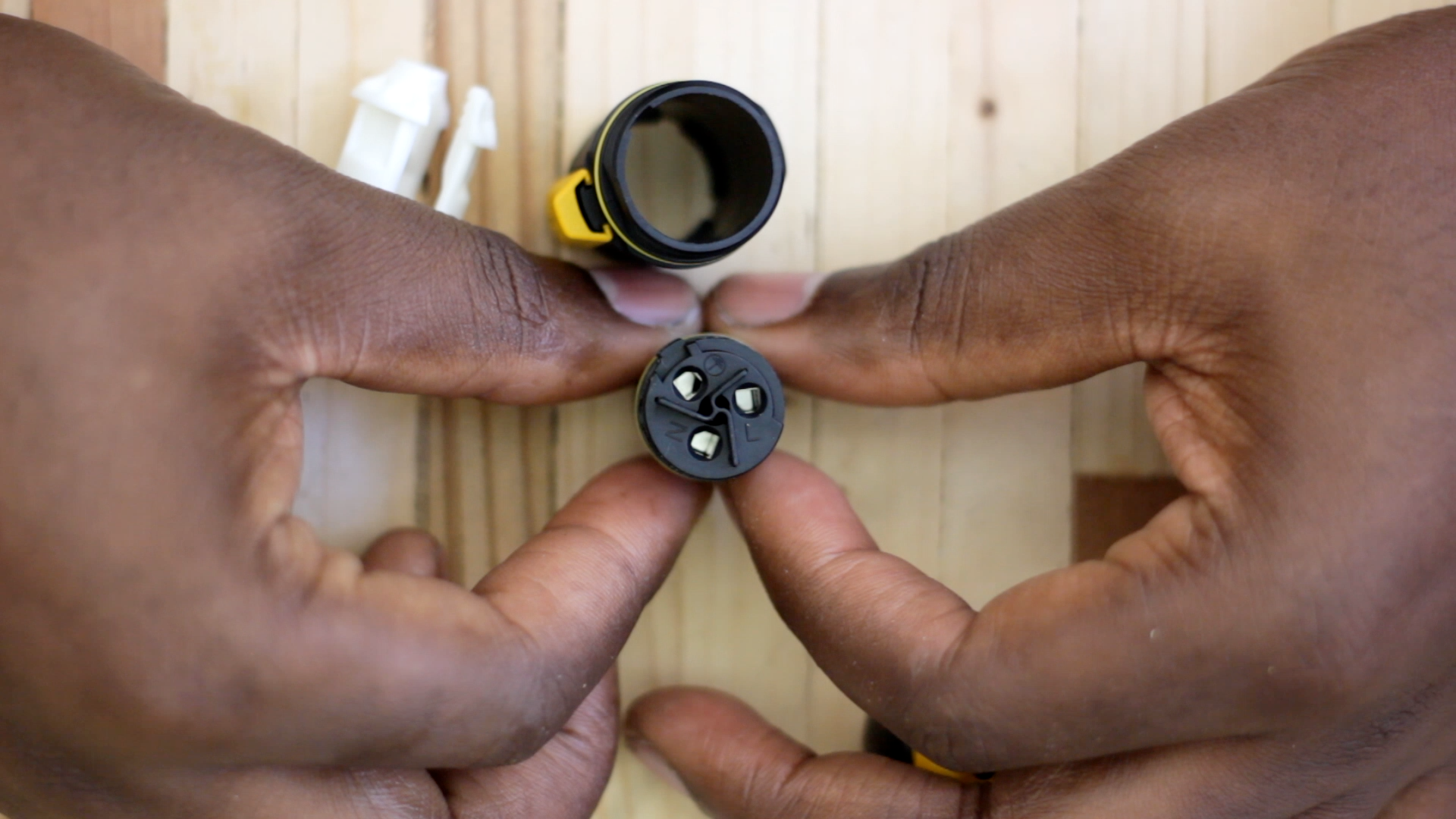 DIY Festool Style Plug-It Power Connectors : 6 Steps - Instructables